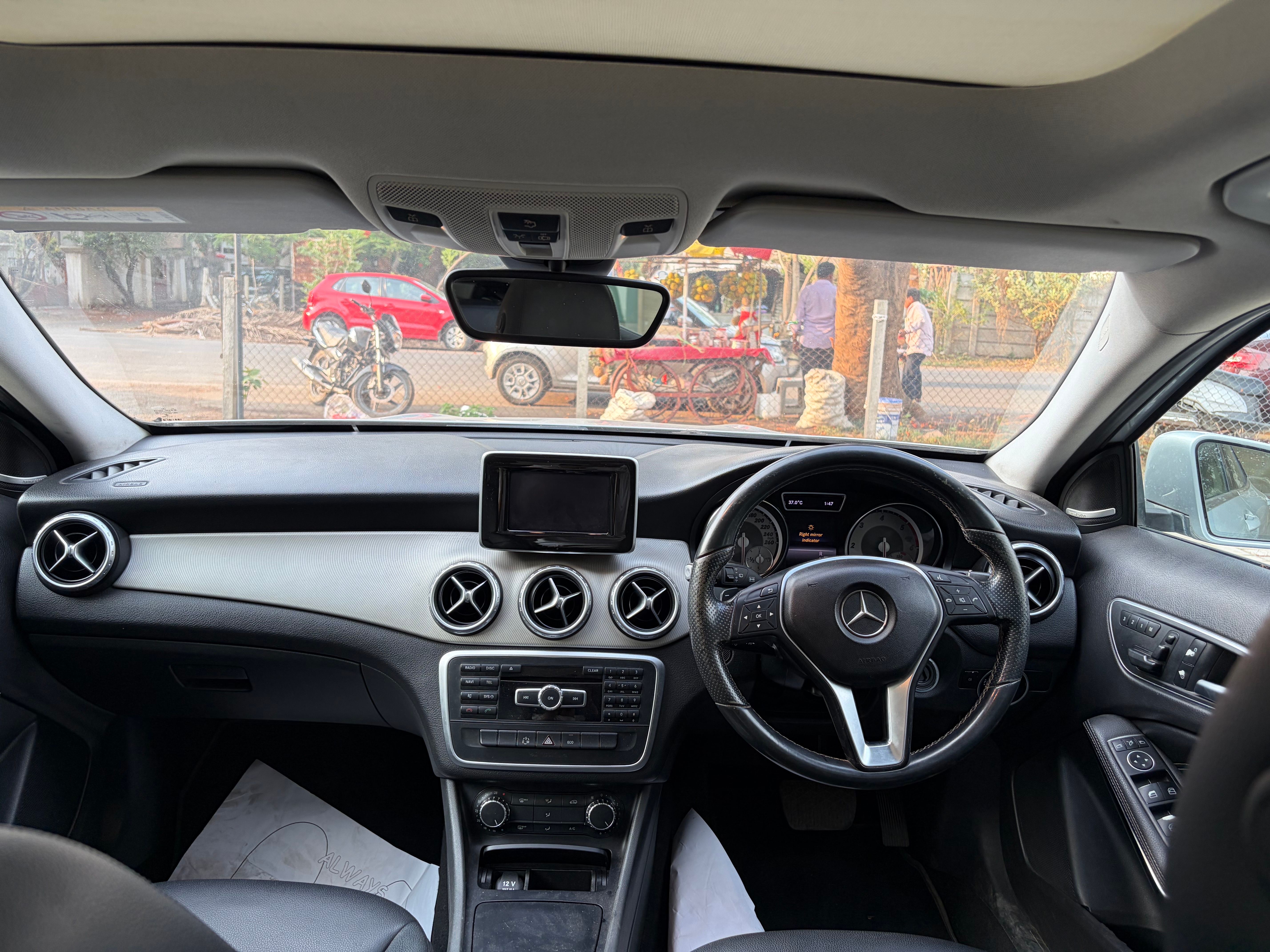 Buy Used Mercedes-Benz GLA Class 200 CDI of 2014 model @ 14,00,000 INR ...