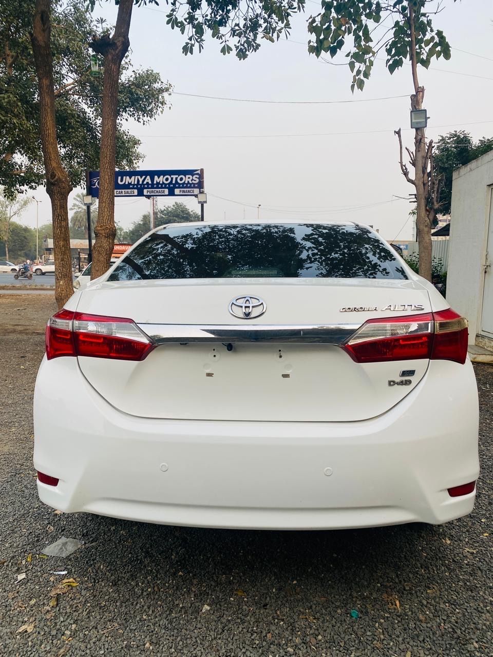 Buy Used Toyota Corolla Altis D-4D G of 2015 model @ 7,50,000 INR in ...
