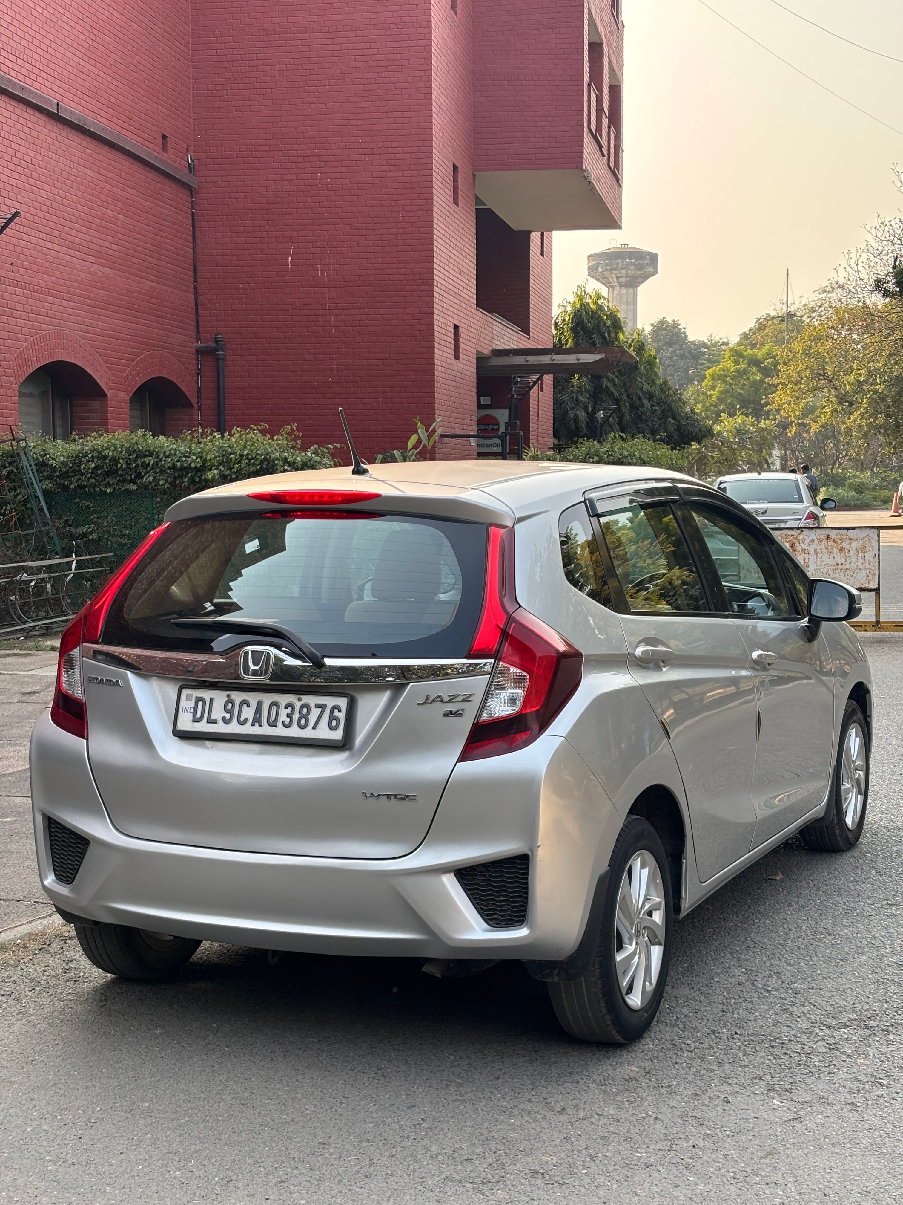 Buy Used Honda Jazz V of 2018 model @ 4,10,000 INR in Delhi - 5319602 ...