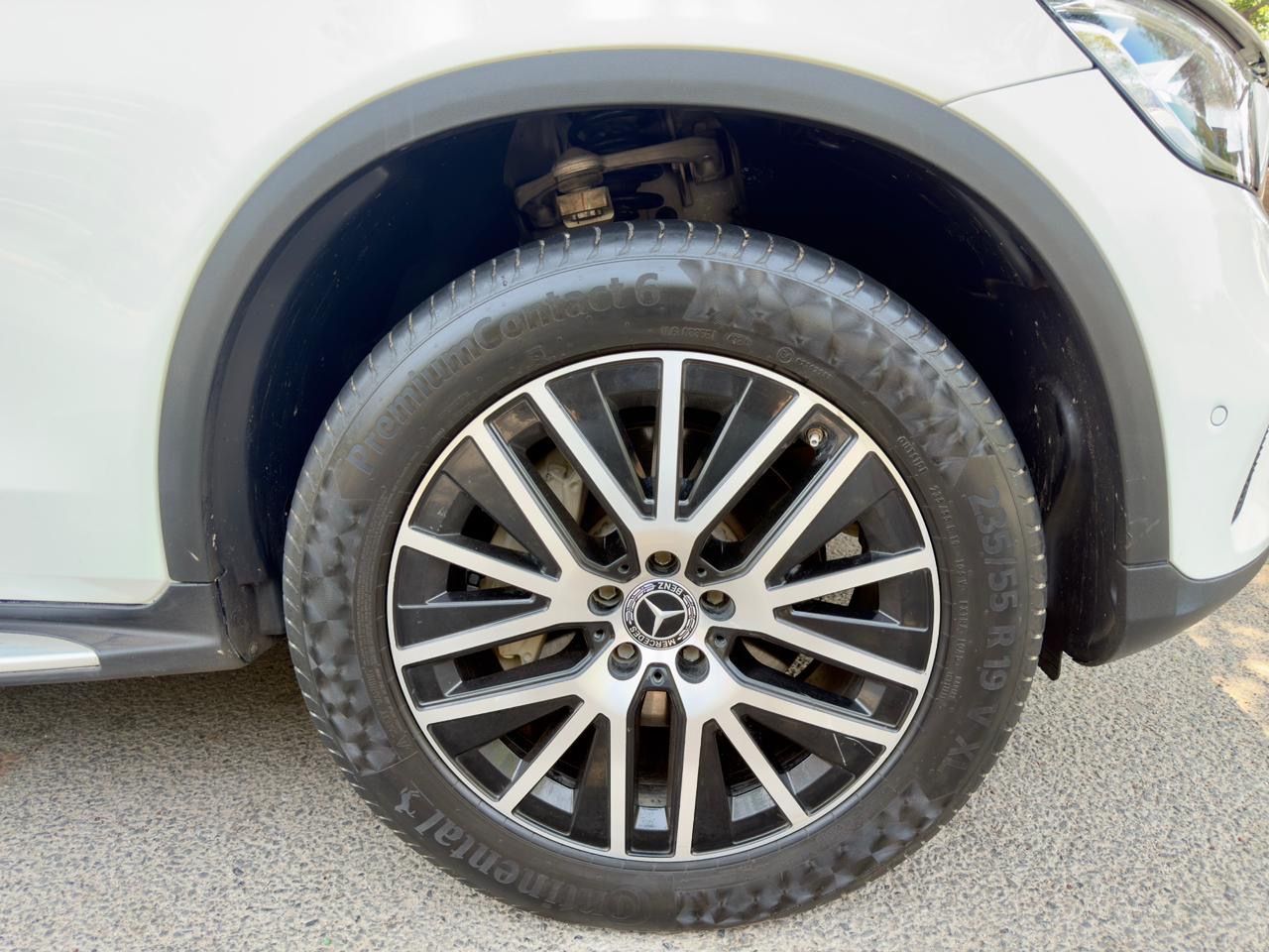 Buy Used Mercedes-Benz GLC 200 of 2022 model @ 38,50,000 INR in Delhi ...