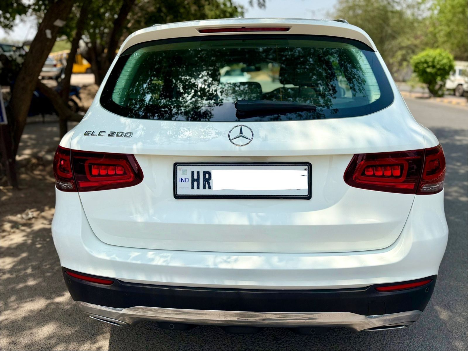 Buy Used Mercedes-Benz GLC 200 of 2022 model @ 38,50,000 INR in Delhi ...