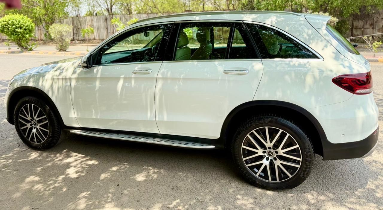 Buy Used Mercedes-Benz GLC 200 of 2022 model @ 38,50,000 INR in Delhi ...