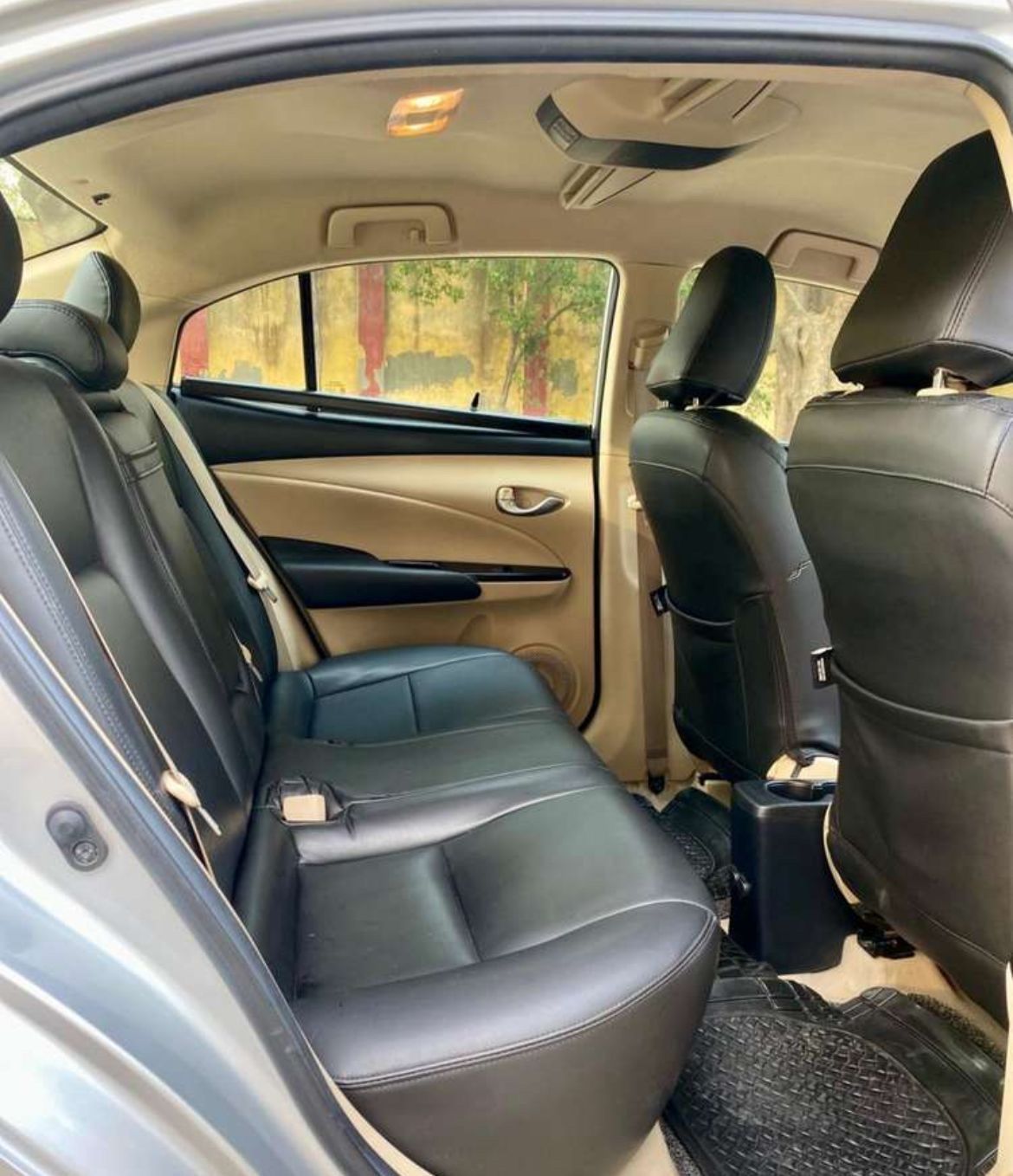 Buy Used Toyota Yaris G CVT of 2020 model @ 7,30,000 INR in Delhi ...