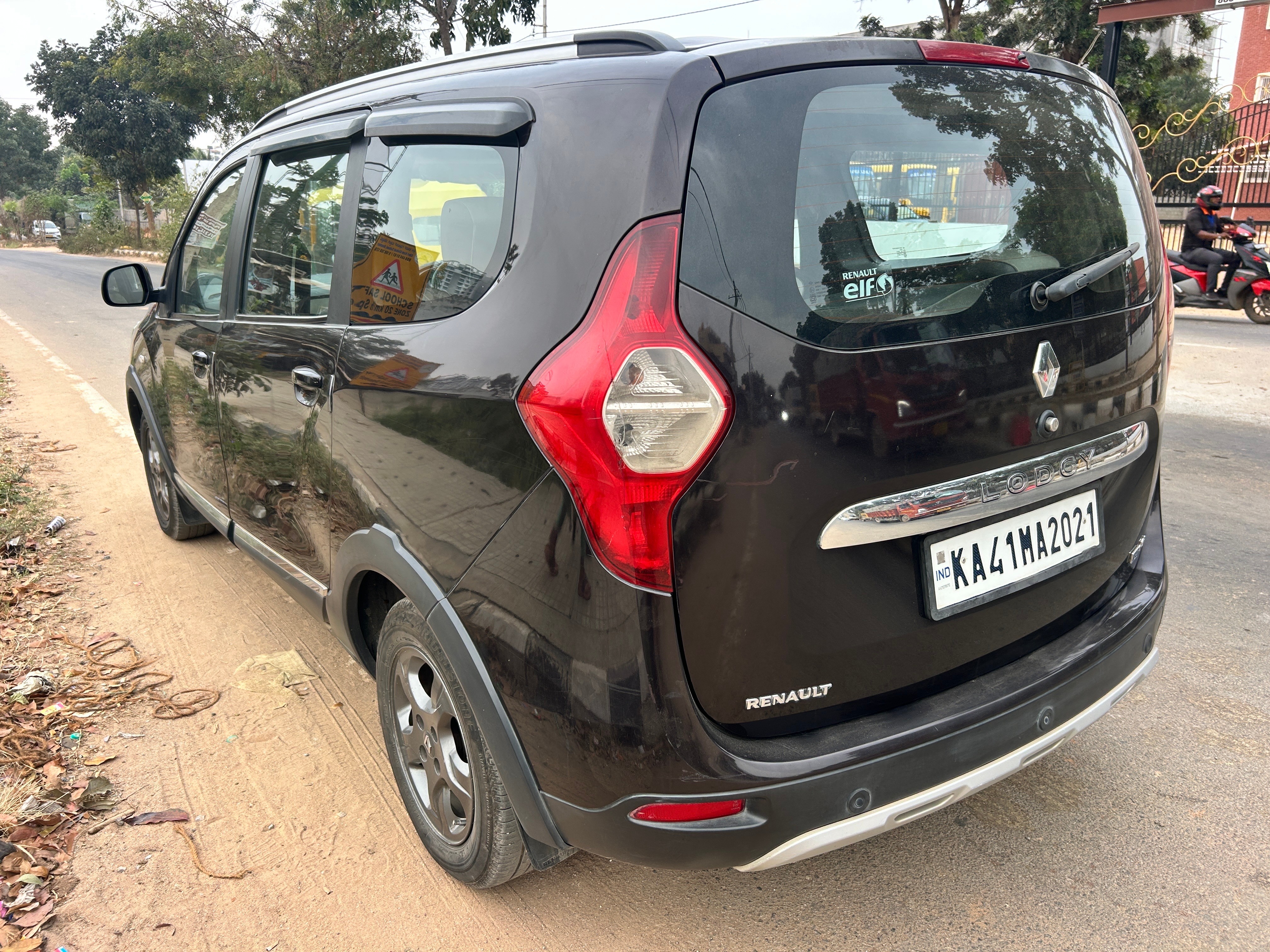 Buy Used Renault Lodgy 110PS RxZ 7 Seater of 2025 model @ 5,10,000 INR in Bangalore - 4941046 ...