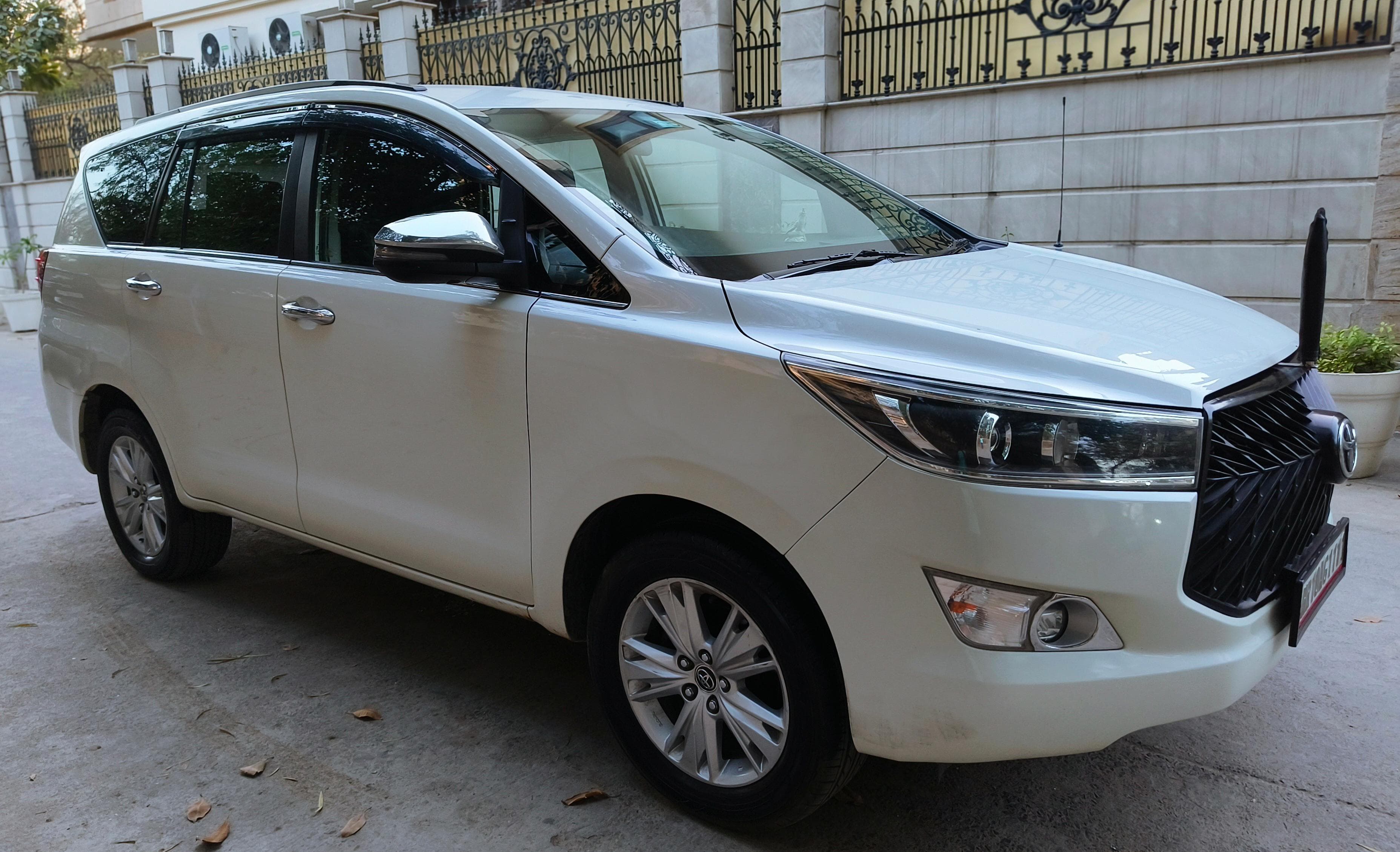 Used Toyota Innova Crysta 2.4 ZX MT BSIV Car in New Delhi, 2019 Model ...