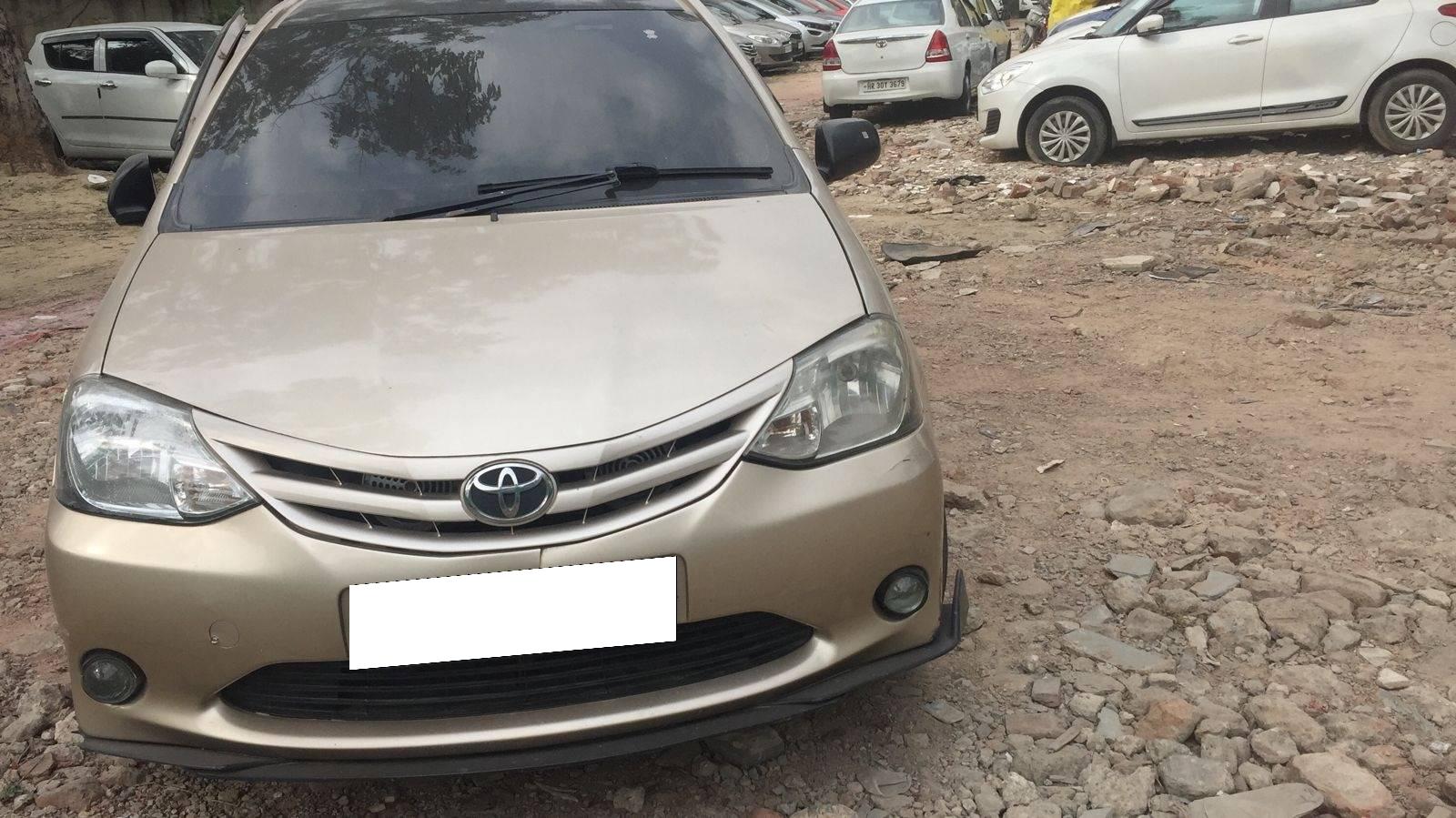 Used Toyota Etios V Car in New Delhi, 2012 Model - Find Best Deals ...