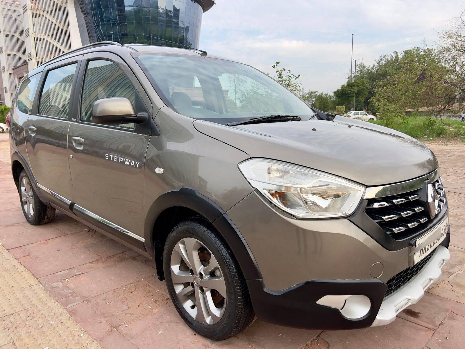 Used Renault Lodgy 110PS RxL Car in New Delhi, 2017 Model - Find Best ...