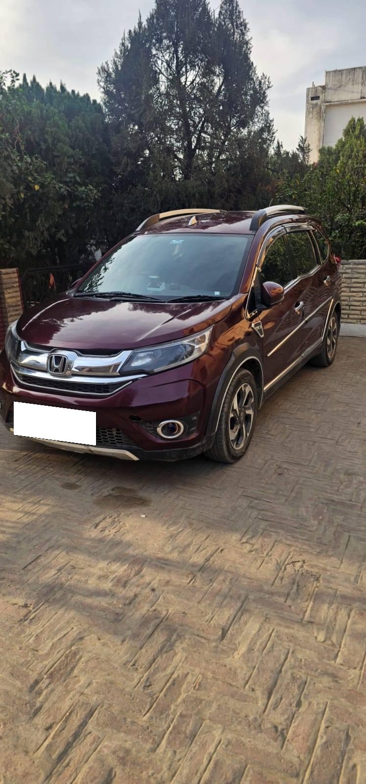 Used Honda BR-V i-DTEC VX MT Car in Mumbai, 2017 Model - Find Best Deals! | CarDekho.com