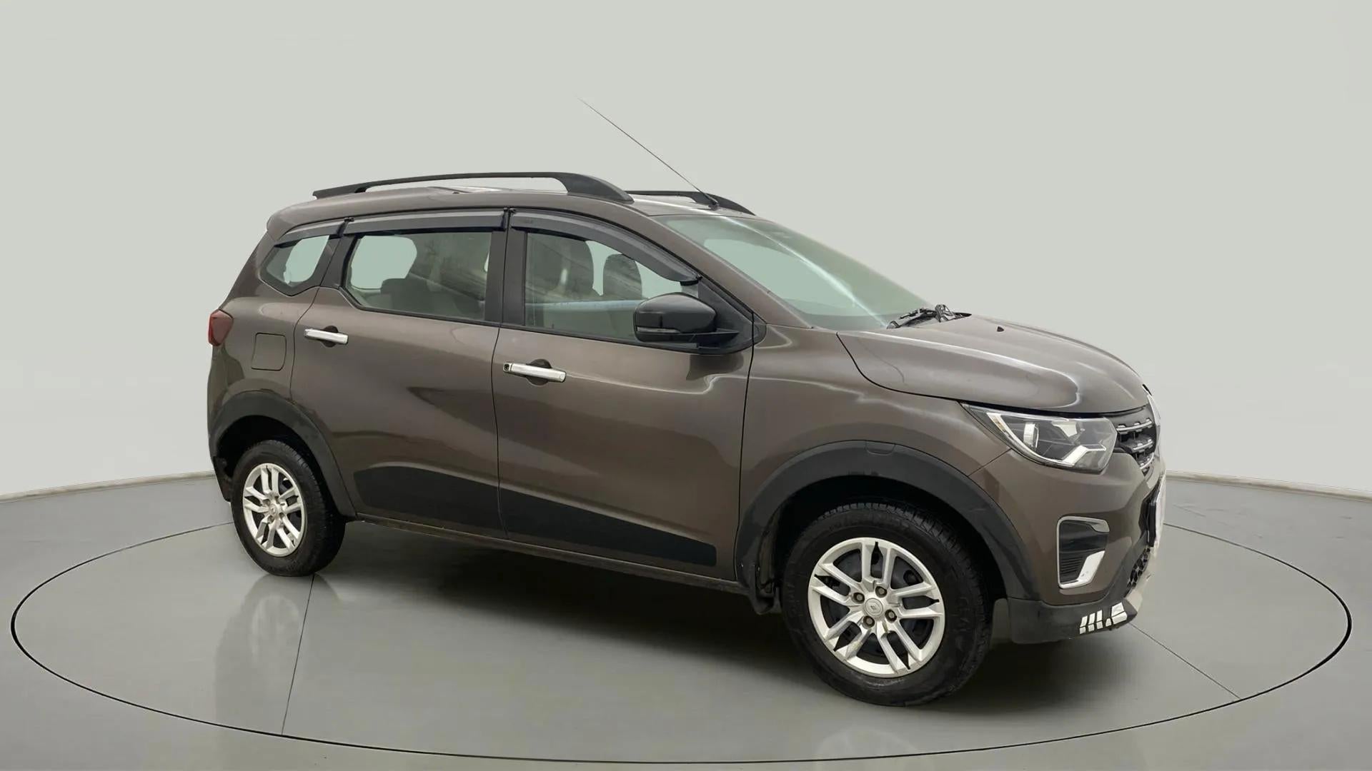 Used Renault Triber RXT EASY-R AMT BSVI Car in Pune, 2023 Model - Find ...