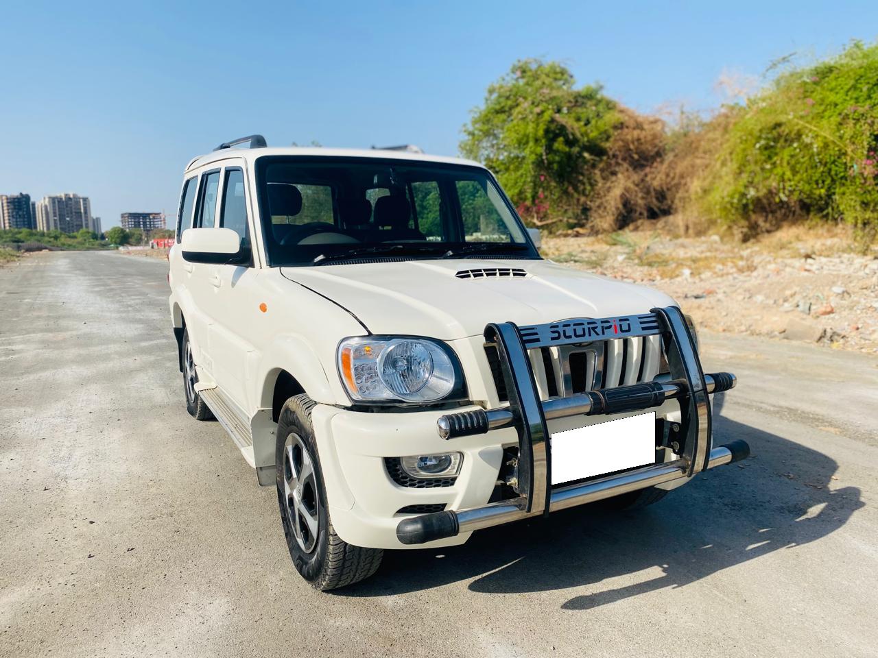 Used Mahindra Scorpio SLE 7S BSIV Car in Ahmedabad, 2012 Model - Find ...
