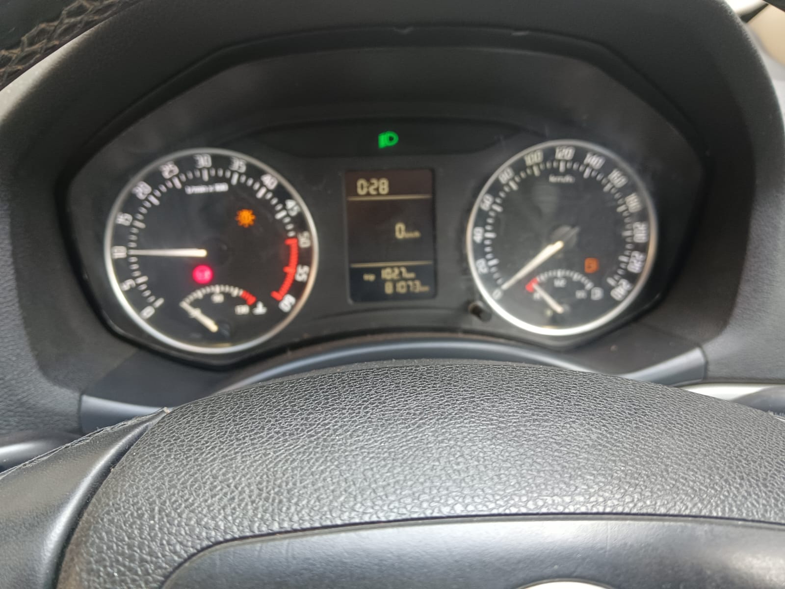 Buy Used Skoda Laura Ambiente 2.0 TDI CR MT of 2011 model @ 2,00,000 ...