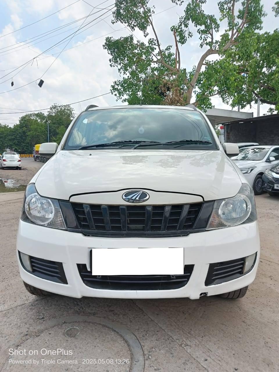 Used Mahindra Quanto C8 Car in Indore, 2013 Model - Find Best Deals ...