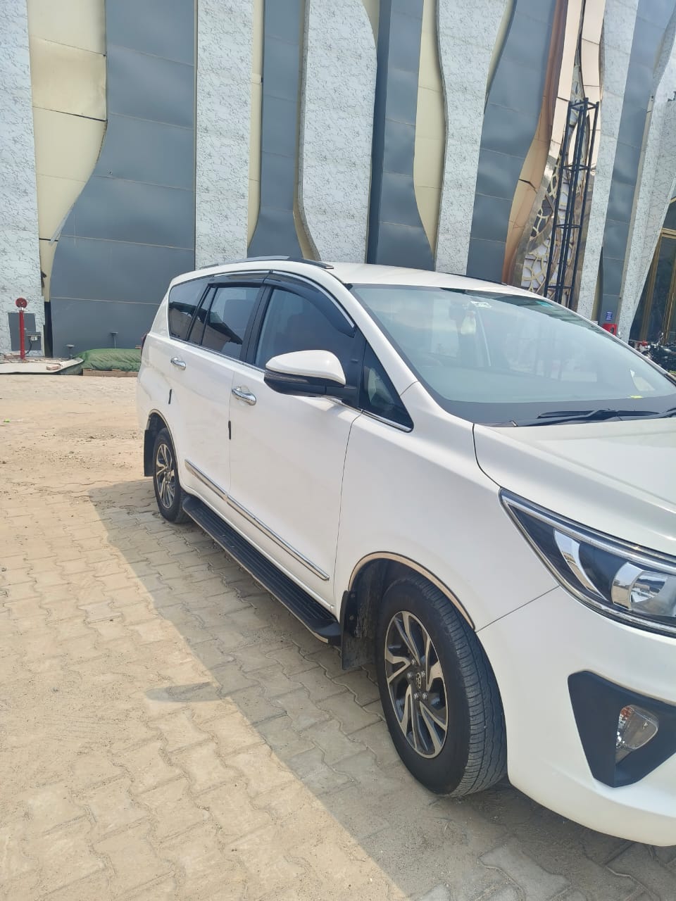 Used Toyota Innova Crysta 2.7 GX 7 STR Car in New Delhi, 2022 Model ...