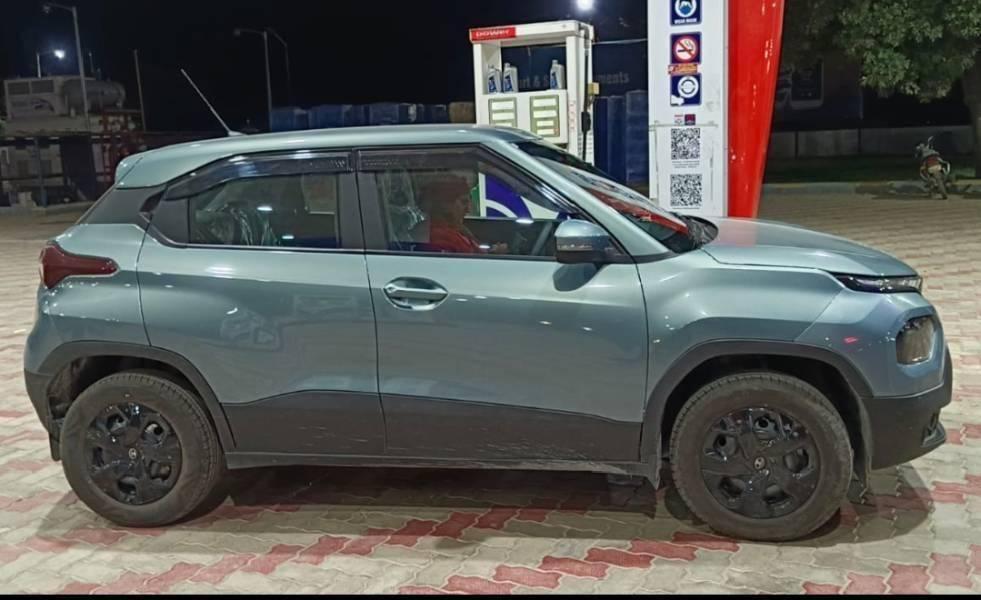 Used Tata Punch Adventure Rhythm AMT Car in New Delhi, 2024 Model ...