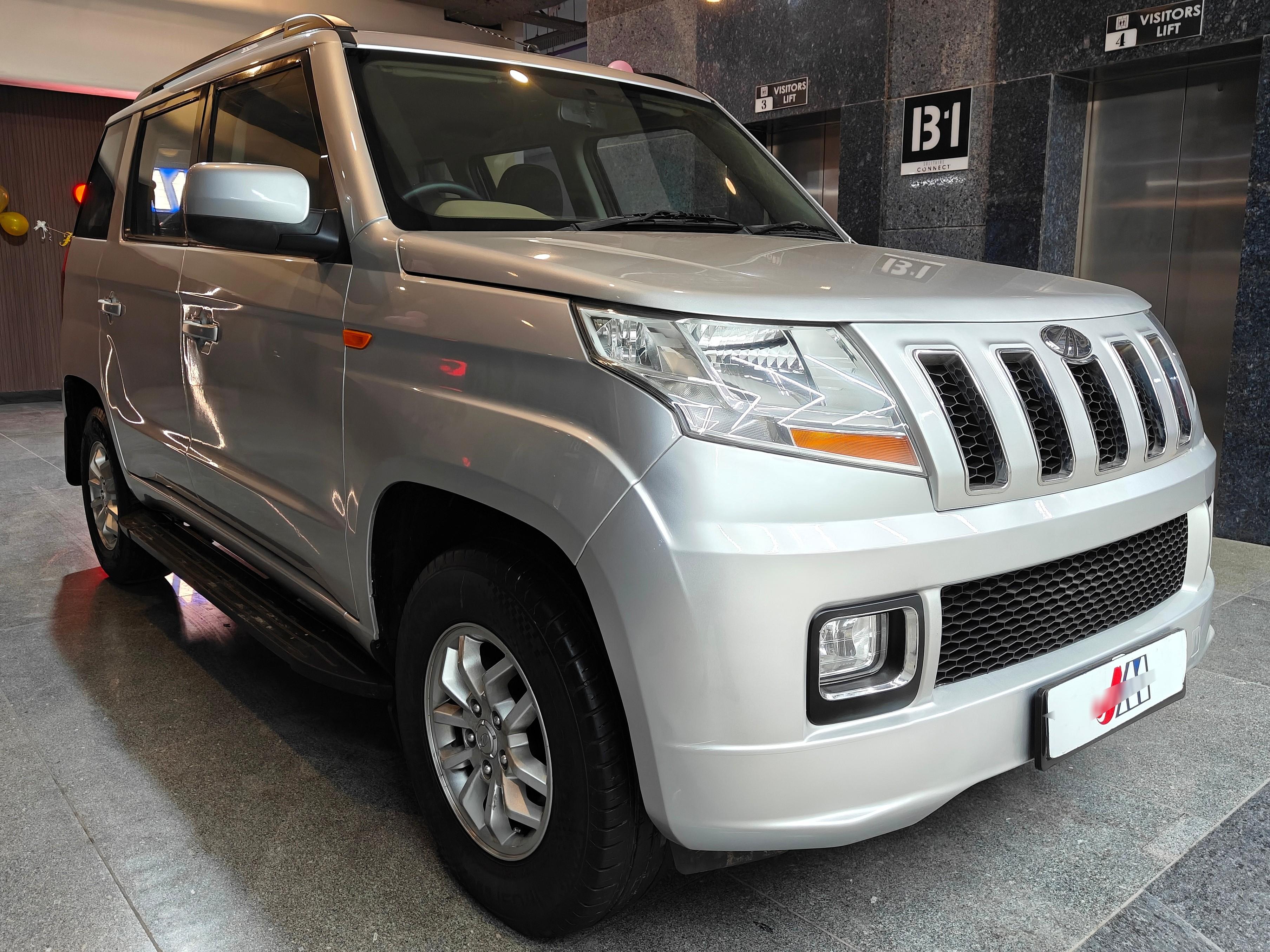 Used Mahindra TUV 300 T8 Car in Ahmedabad, 2017 Model - Find Best Deals ...