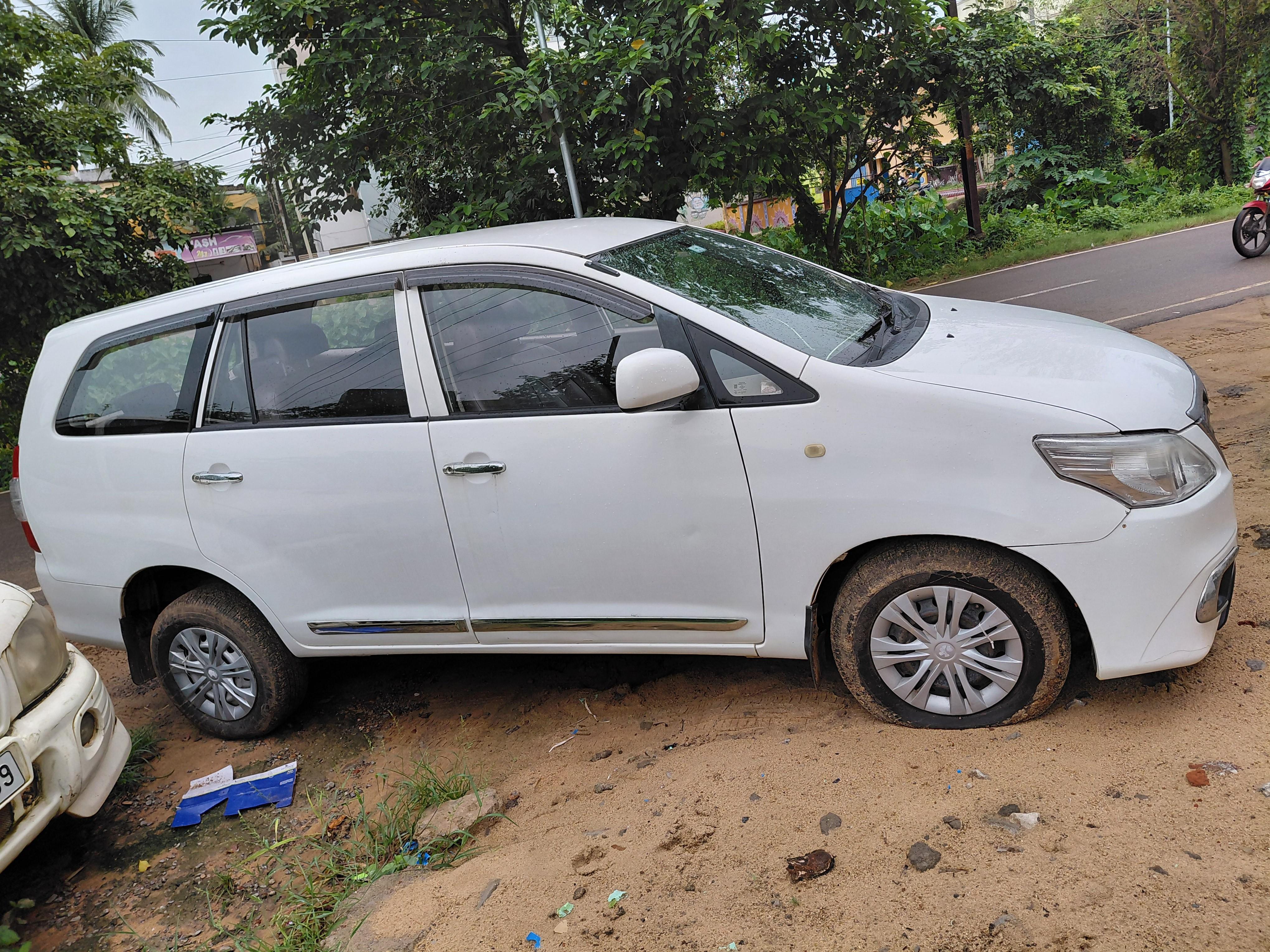 Used Toyota Innova 2.5 G (Diesel) 7 Seater BS IV Car in Bhubaneswar ...
