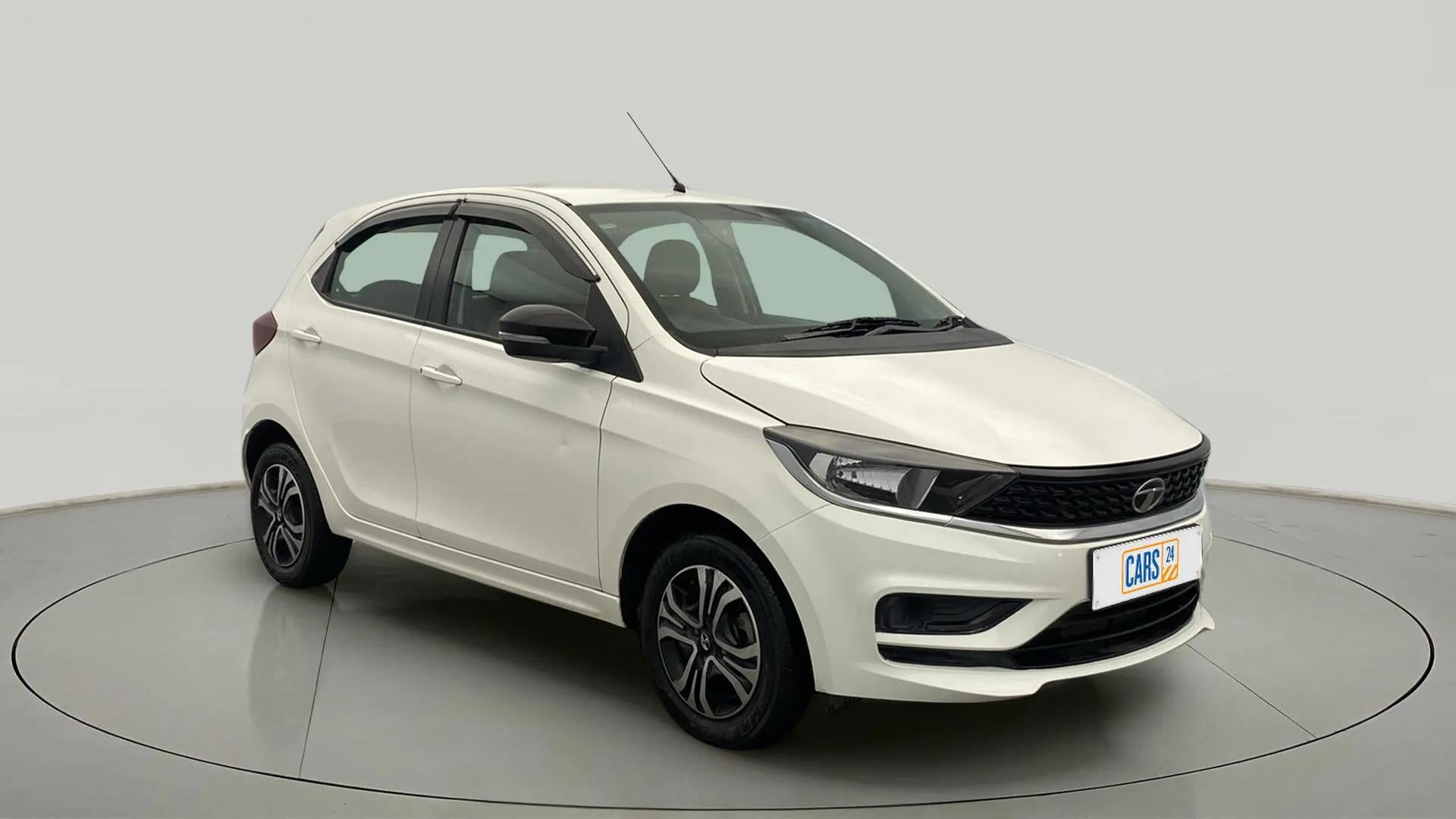 Used Tata Tiago XT Car in Lucknow, 2023 Model - Find Best Deals ...