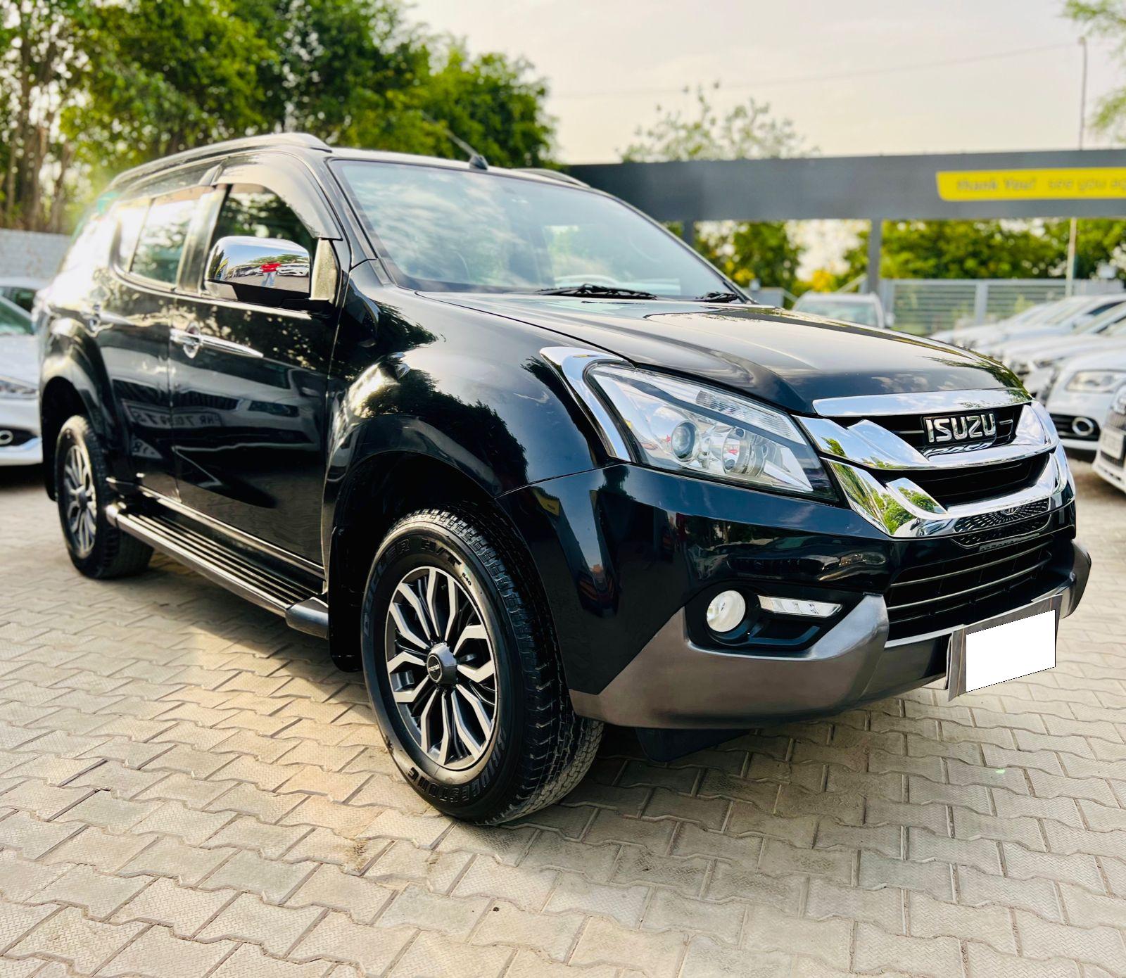 Mahindra e2o Price, Images, Specifications & Mileage @ ZigWheels