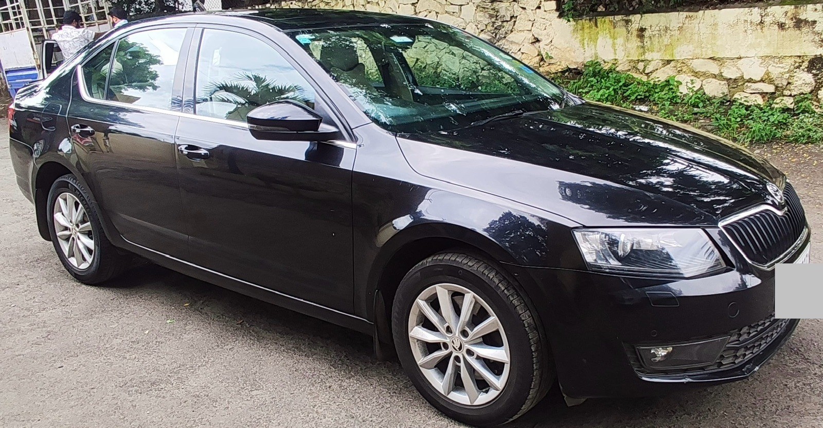 Used Skoda Octavia 1.8 TSI AT Style Car in Pune, 2017 Model - Find Best ...