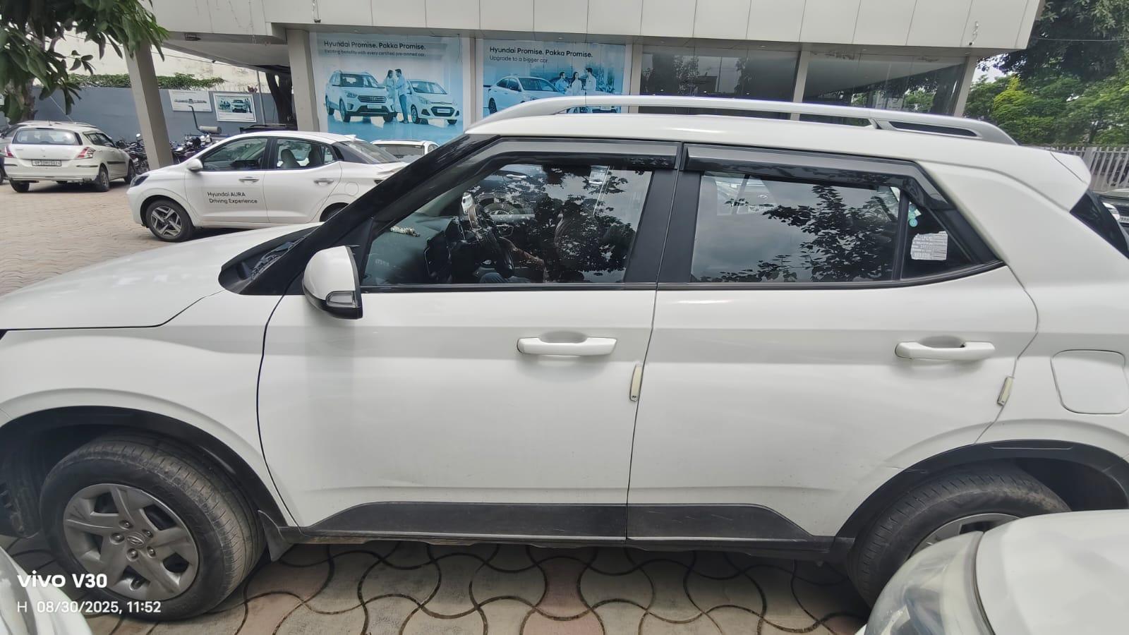 Buy Used Hyundai Venue S Opt BSVI of 2022 model @ 8,35,000 INR in ...