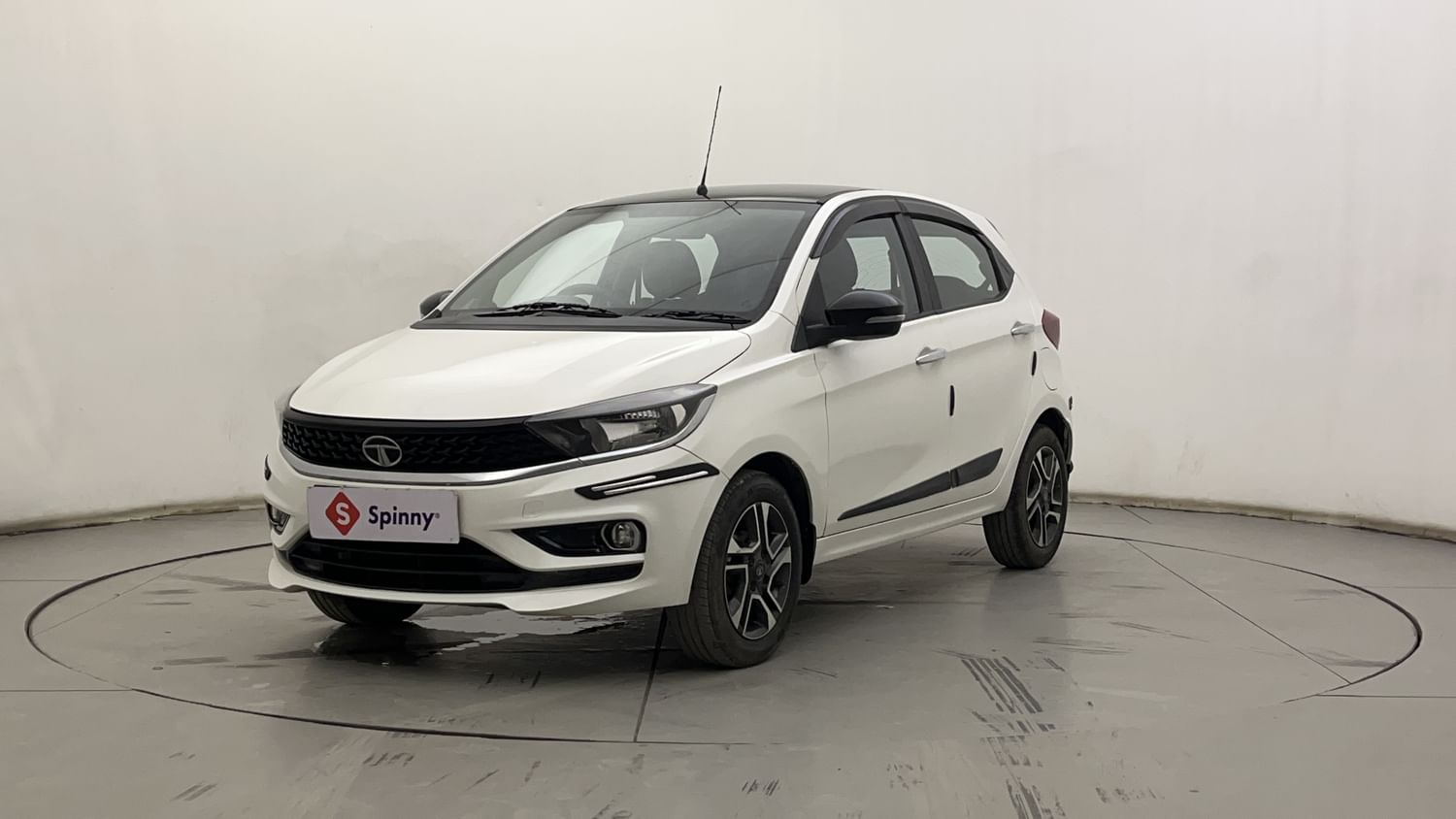 Used Tata Tiago XZ Plus Dual Tone Car in Hyderabad, 2020 Model - Find ...