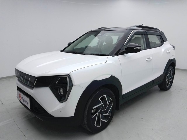 Used Mahindra XUV 3XO AX7 Diesel Car in Visakhapatnam, 2024 Model - Find Best Deals! | CarDekho.com