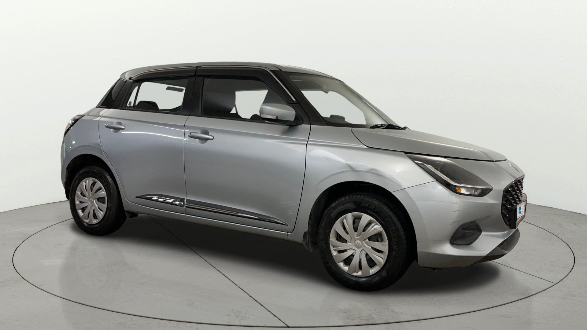 Used Maruti Swift VXI AMT Car in New Delhi, 2024 Model - Find Best ...
