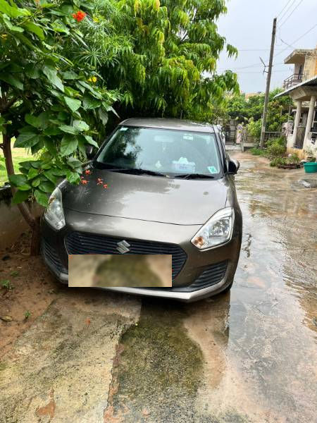 Used Maruti Swift AMT VXI Car in Gandhinagar, 2018 Model - Find Best ...