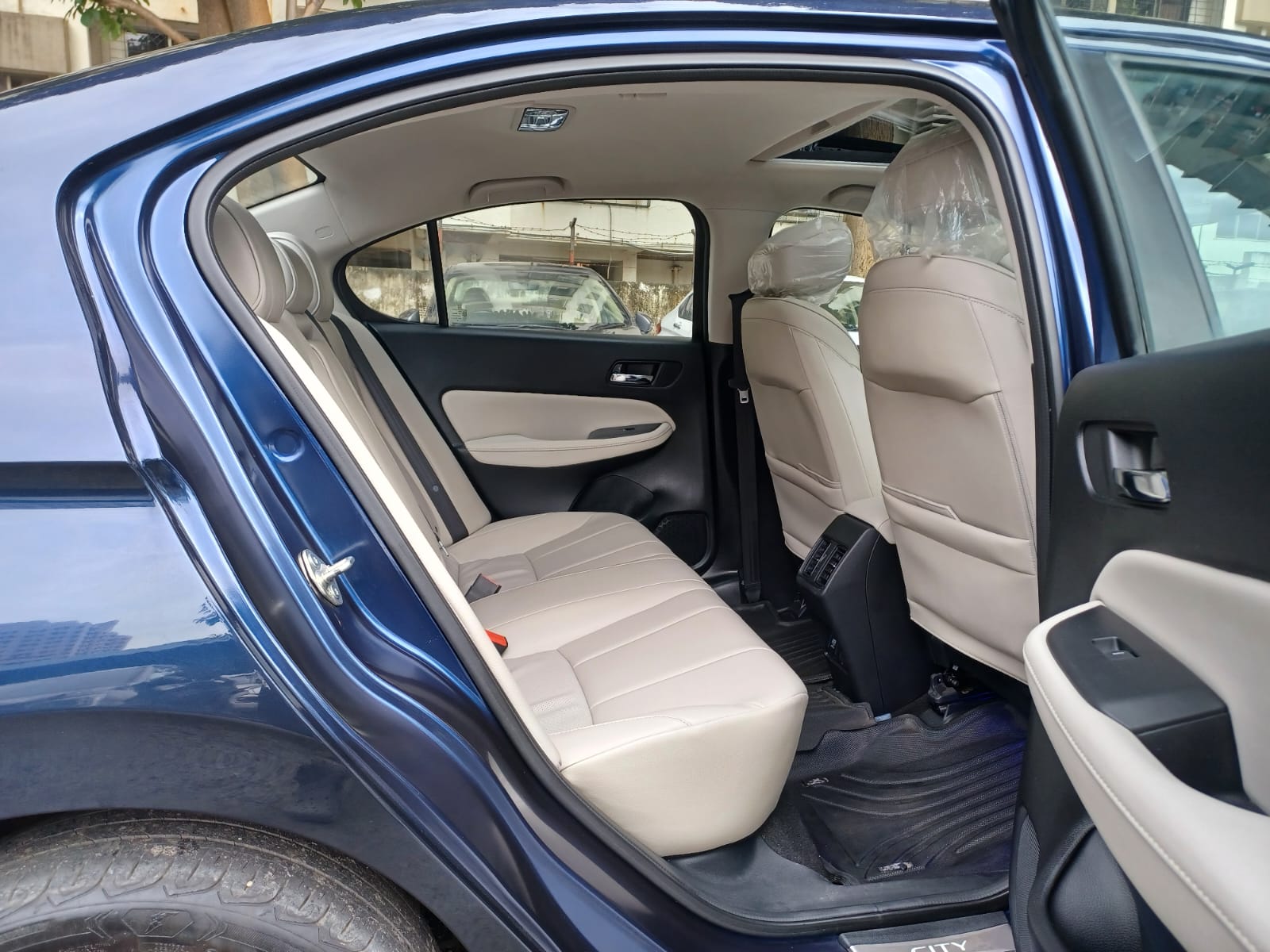 Buy Used Honda City Hybrid ZX CVT Non RF of 2024 model @ 18,50,000 INR in Mumbai - 4825792 ...