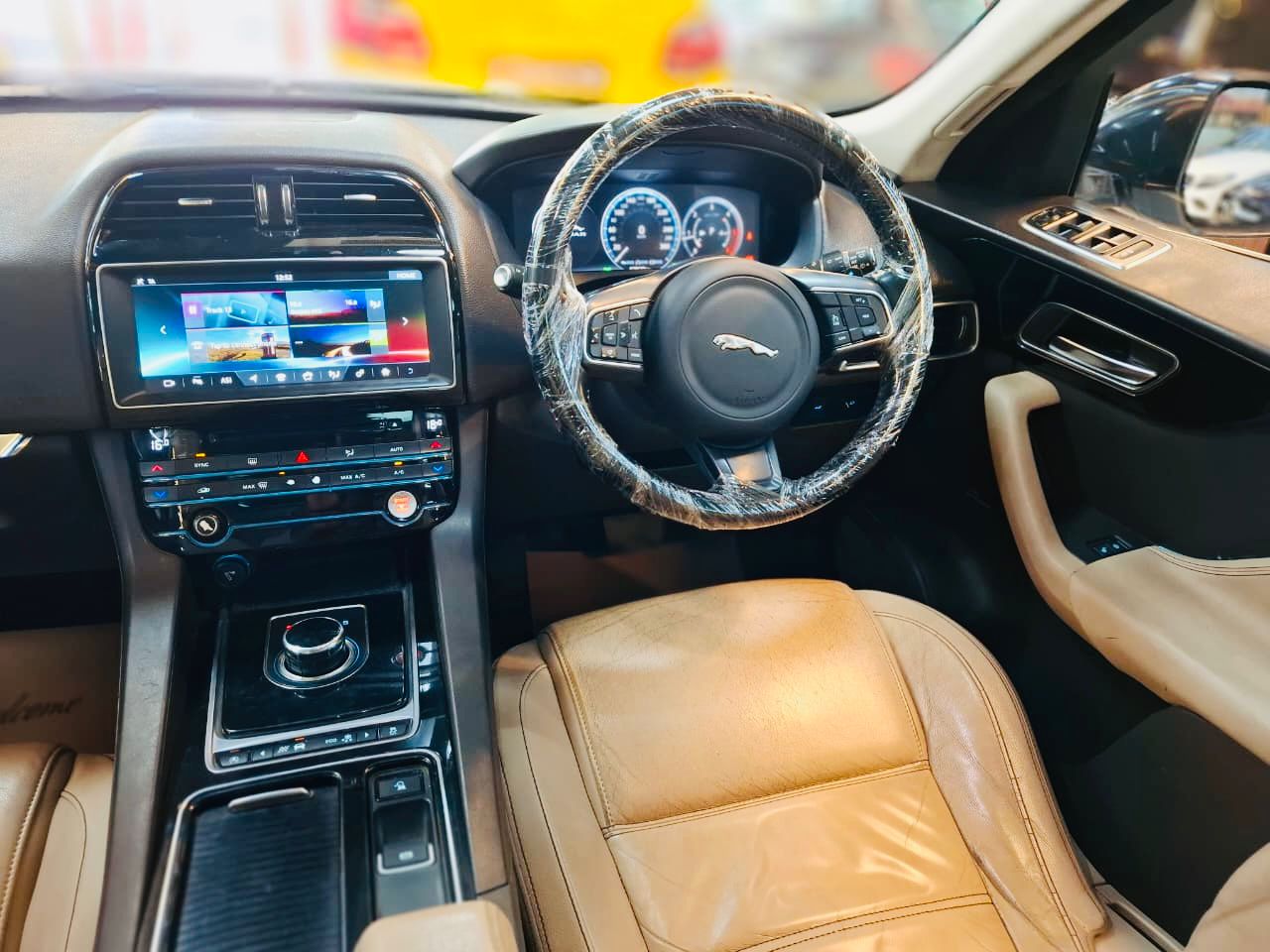 Buy Used Jaguar F-Pace Prestige 2.0 AWD of 2018 model @ 27,50,000 INR ...