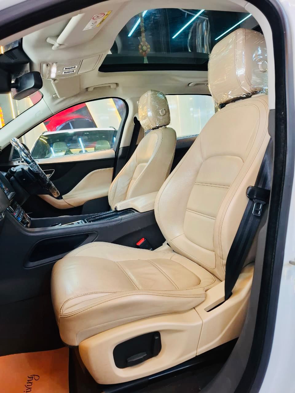 Buy Used Jaguar F-Pace Prestige 2.0 AWD of 2018 model @ 27,50,000 INR ...