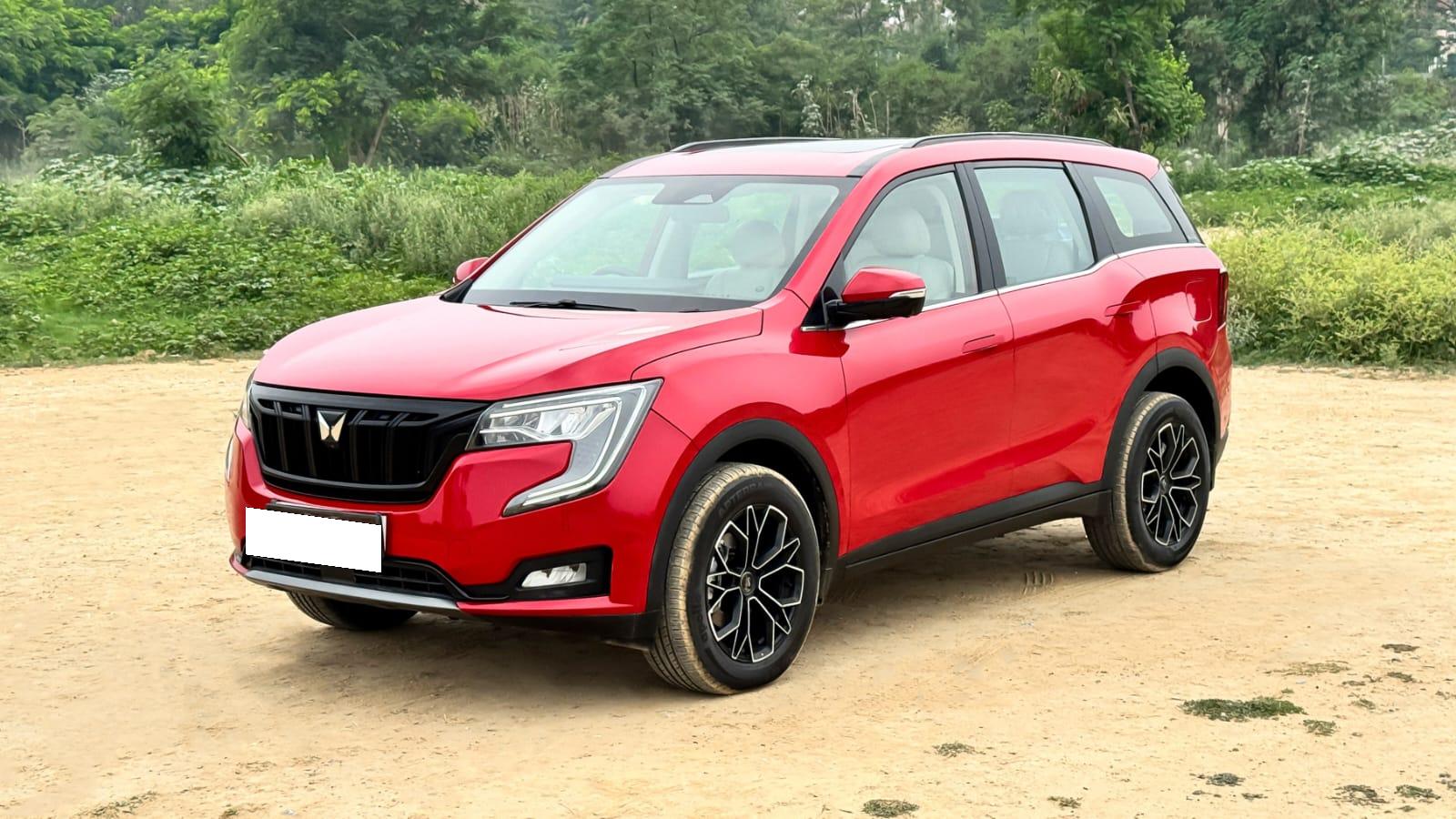 Used Mahindra XUV700 AX7L 7Str AT Car in New Delhi, 2022 Model - Find ...