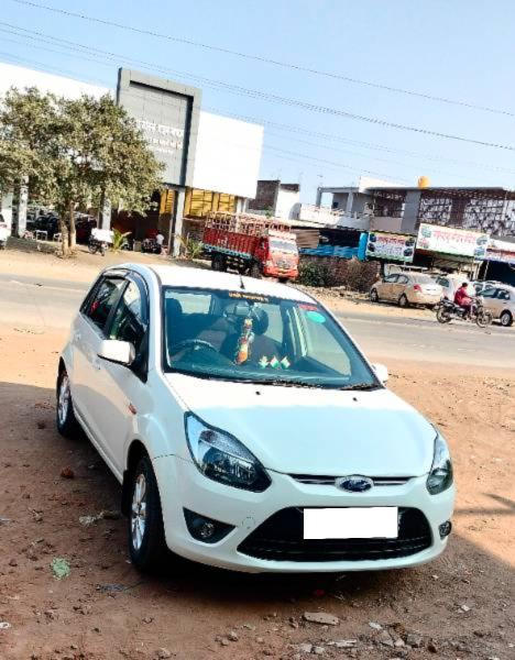 Used Ford Figo Petrol Titanium Car in Beed, 2012 Model - Find Best ...