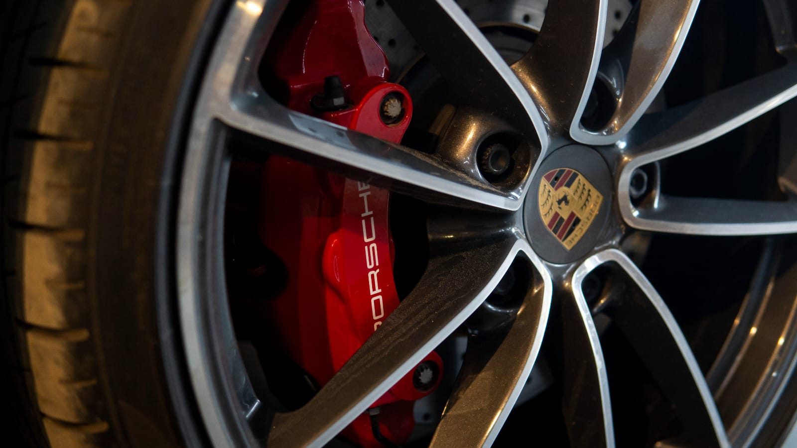 Buy Used Porsche 911 Turbo S 2023-2025 of 2023 model @ 2,40,00,000 INR in Delhi - 4843717 ...