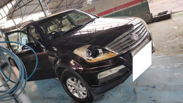 Used Mahindra Ssangyong Rexton RX7 Car in Pune, 2012 Model - Find Best ...