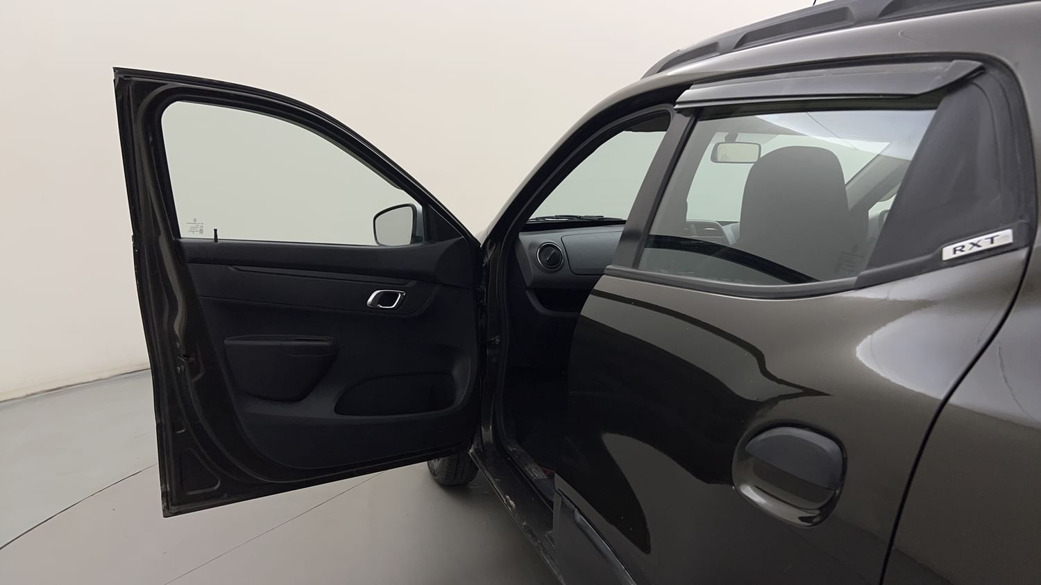 Buy Used Renault KWID 1.0 RXT AMT Opt of 2019 model @ 3,64,000 INR in ...