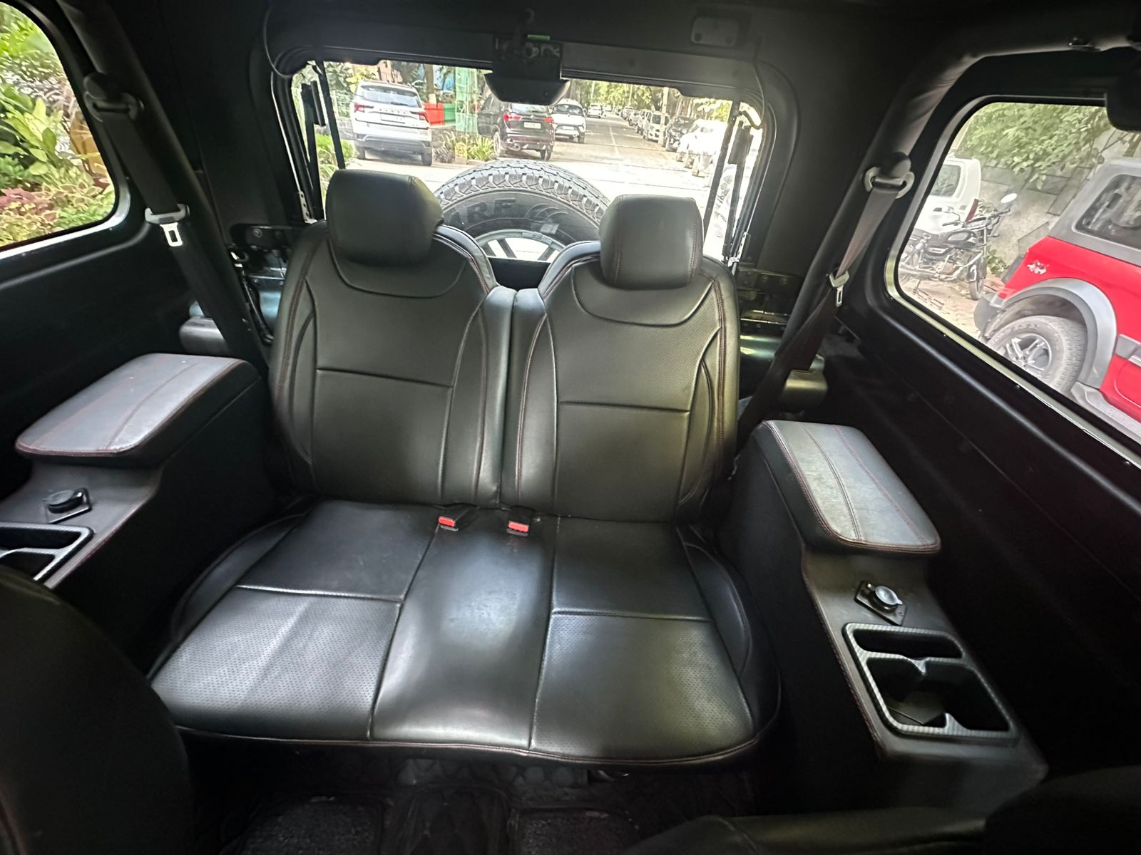 Buy Used Mahindra Thar LX 4WD Convert Top AT BSVI of 2021 model @ 9 ...