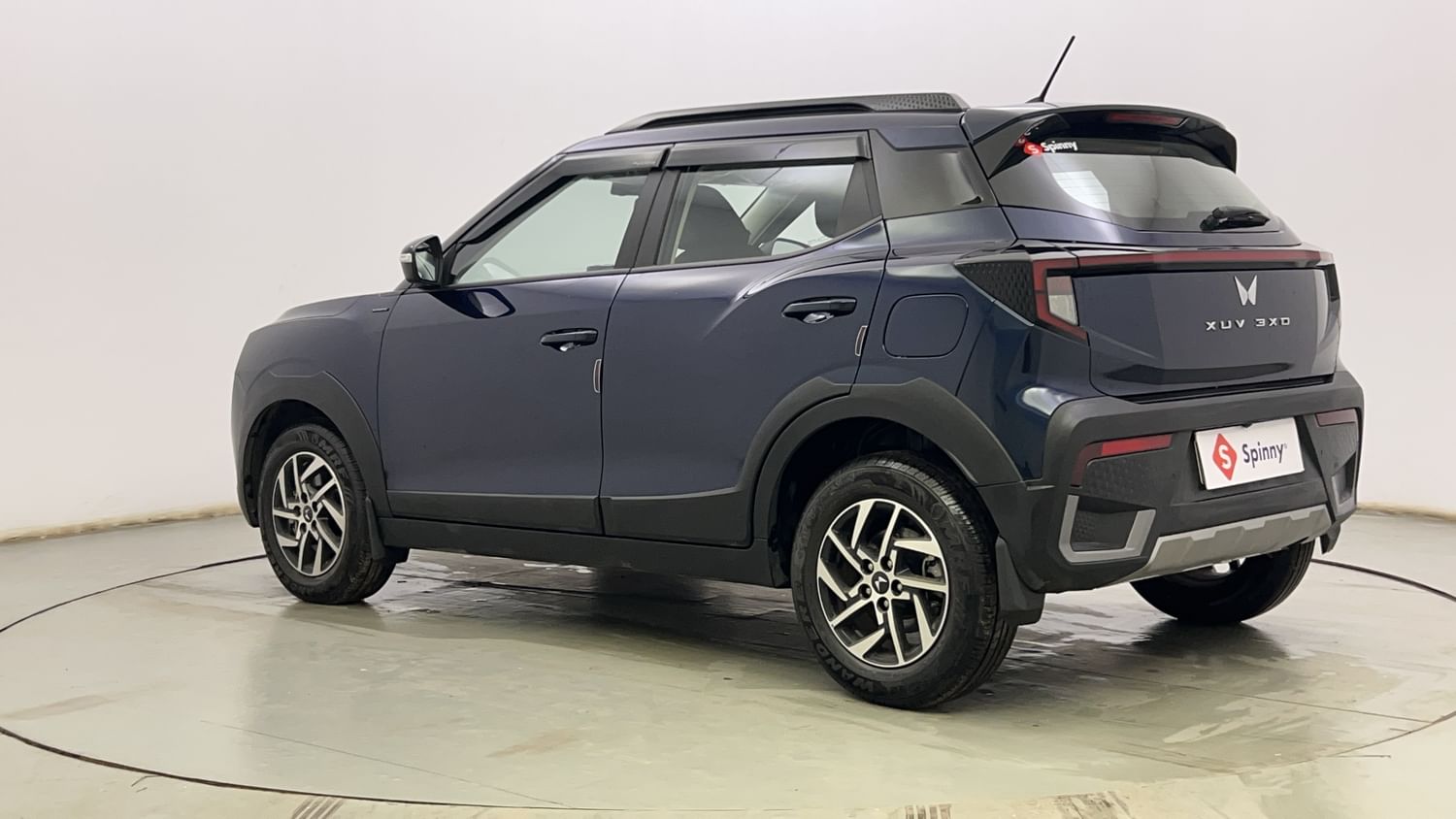 Buy Used Mahindra XUV 3XO AX5 Diesel of 2025 model @ 11,38,128 INR in Kolkata - 4899111 ...