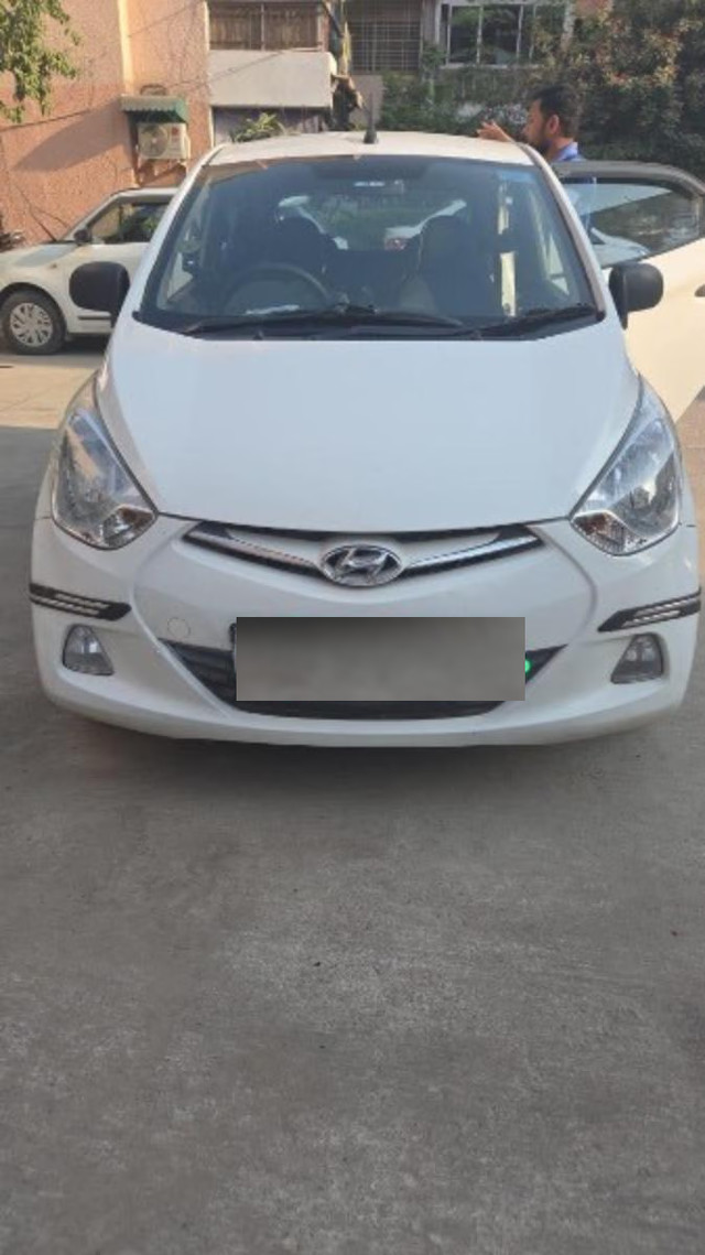 Used 2016 Hyundai EON Petrol Manual in New Delhi at ₹1.80 Lakh - CarDekho
