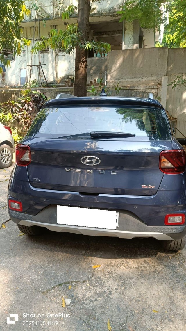 Used 2021 Hyundai Venue Petrol Manual in Mumbai at ₹8.25 Lakh - CarDekho