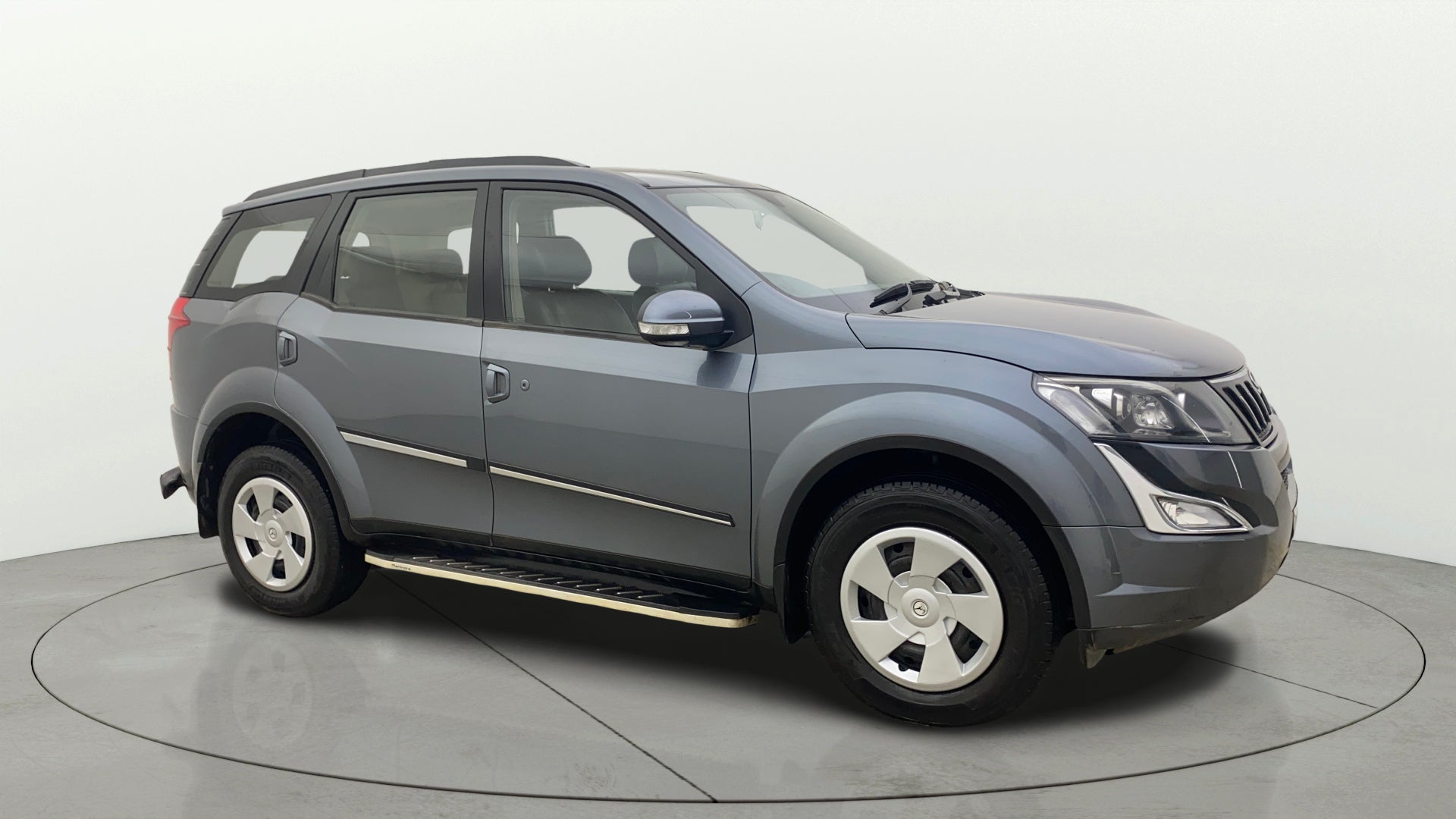 Used 2017 Mahindra XUV500 2179 cc Diesel Manual Car in Bangalore at ₹8. ...