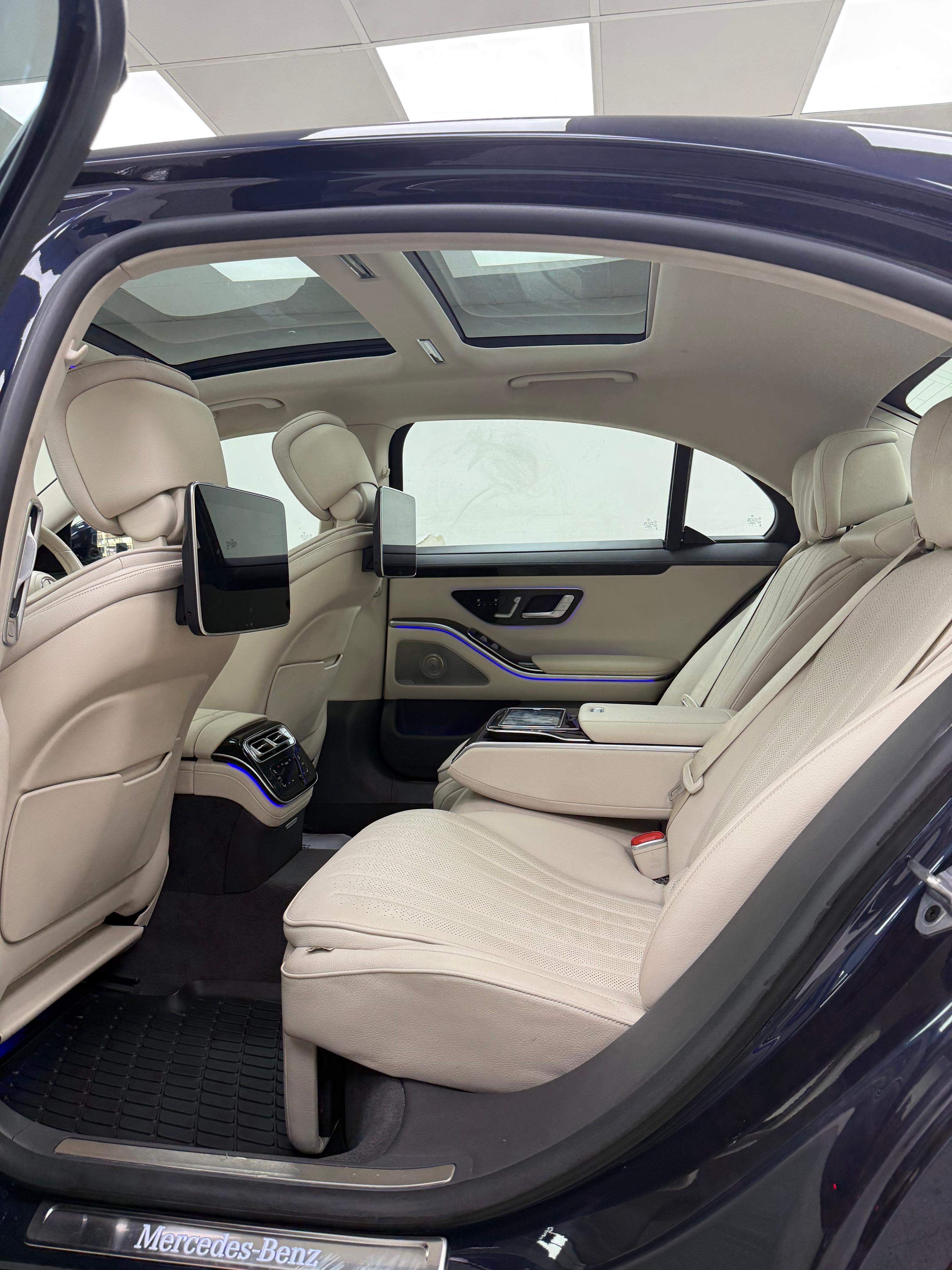 Buy Used Mercedes-Benz S-Class S 350d BSVI of 2022 model @ 1,30,00,000 INR in Pune - 4923114 ...