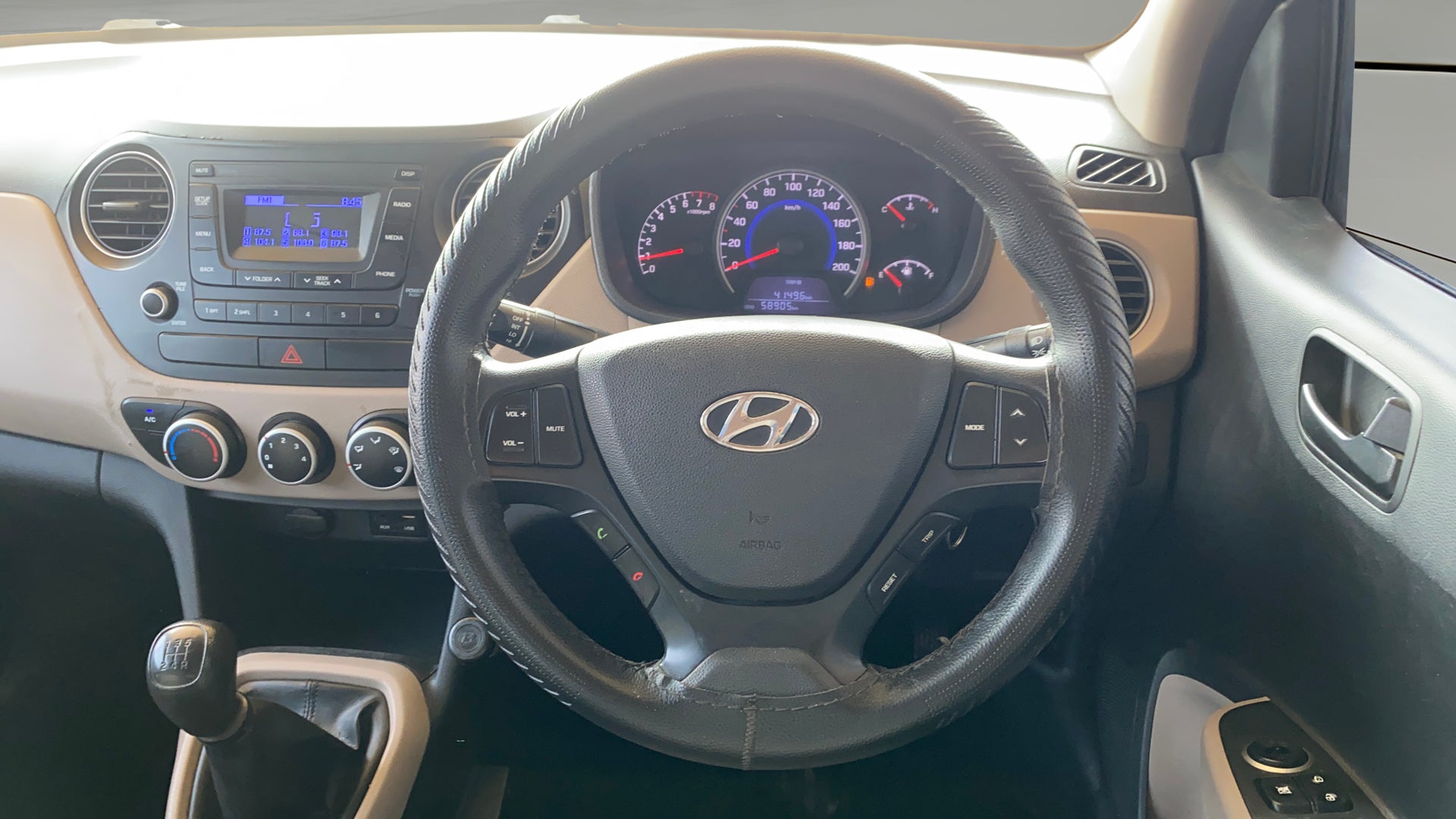 Buy Used Hyundai Grand i10 1.2 Kappa Magna BSIV of 2018 model @ 3 ...