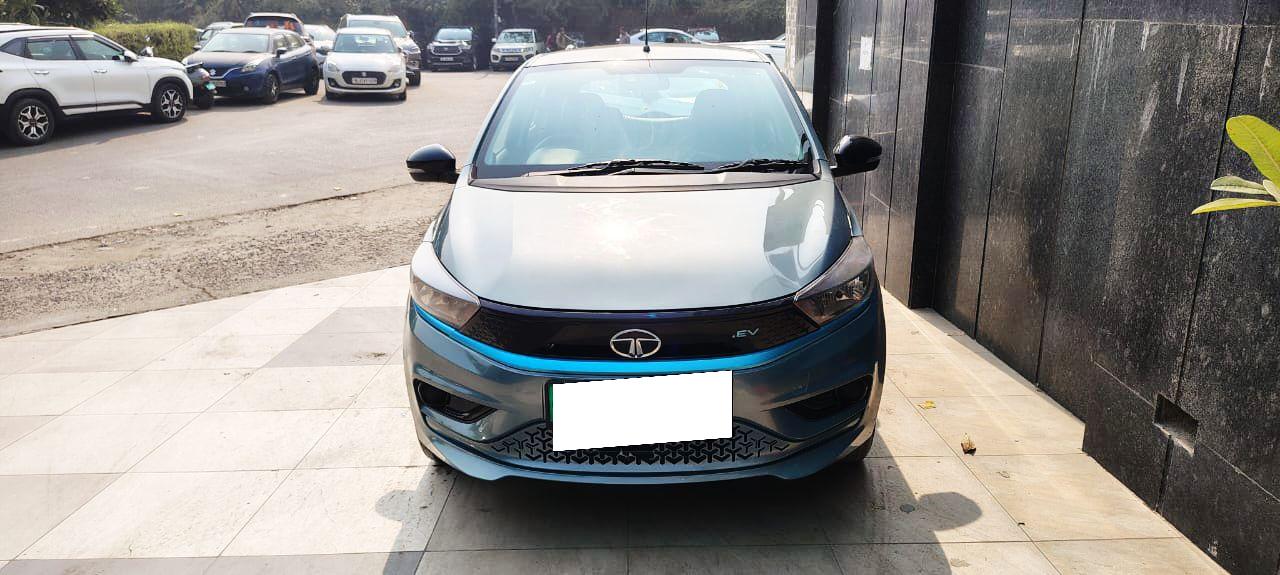 Buy Used Tata Tiago EV XT LR of 2024 model @ 6,19,000 INR in Delhi ...