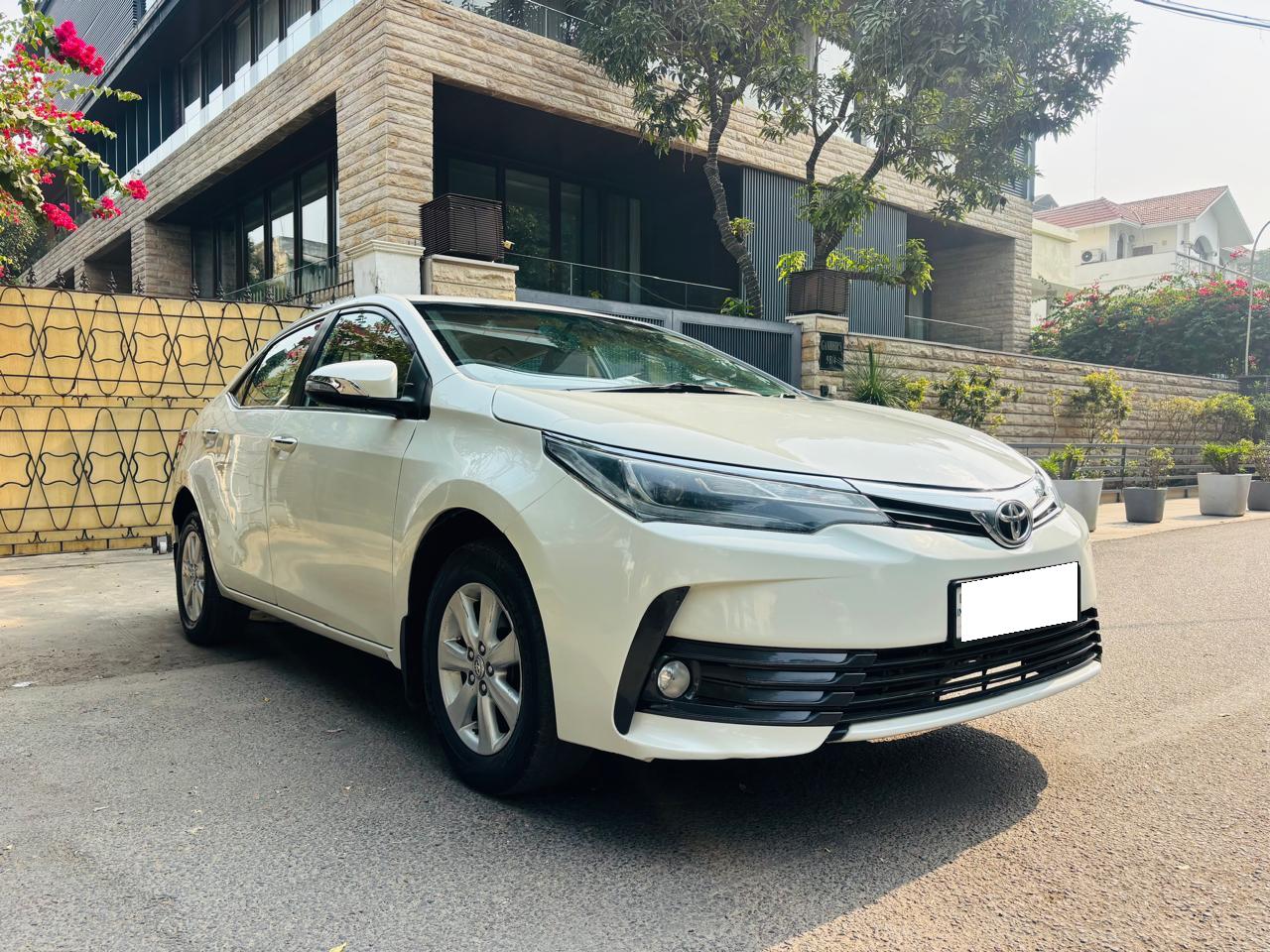 Used 2017 Toyota Corolla Altis 1364 cc Diesel Manual Car in New Delhi ...
