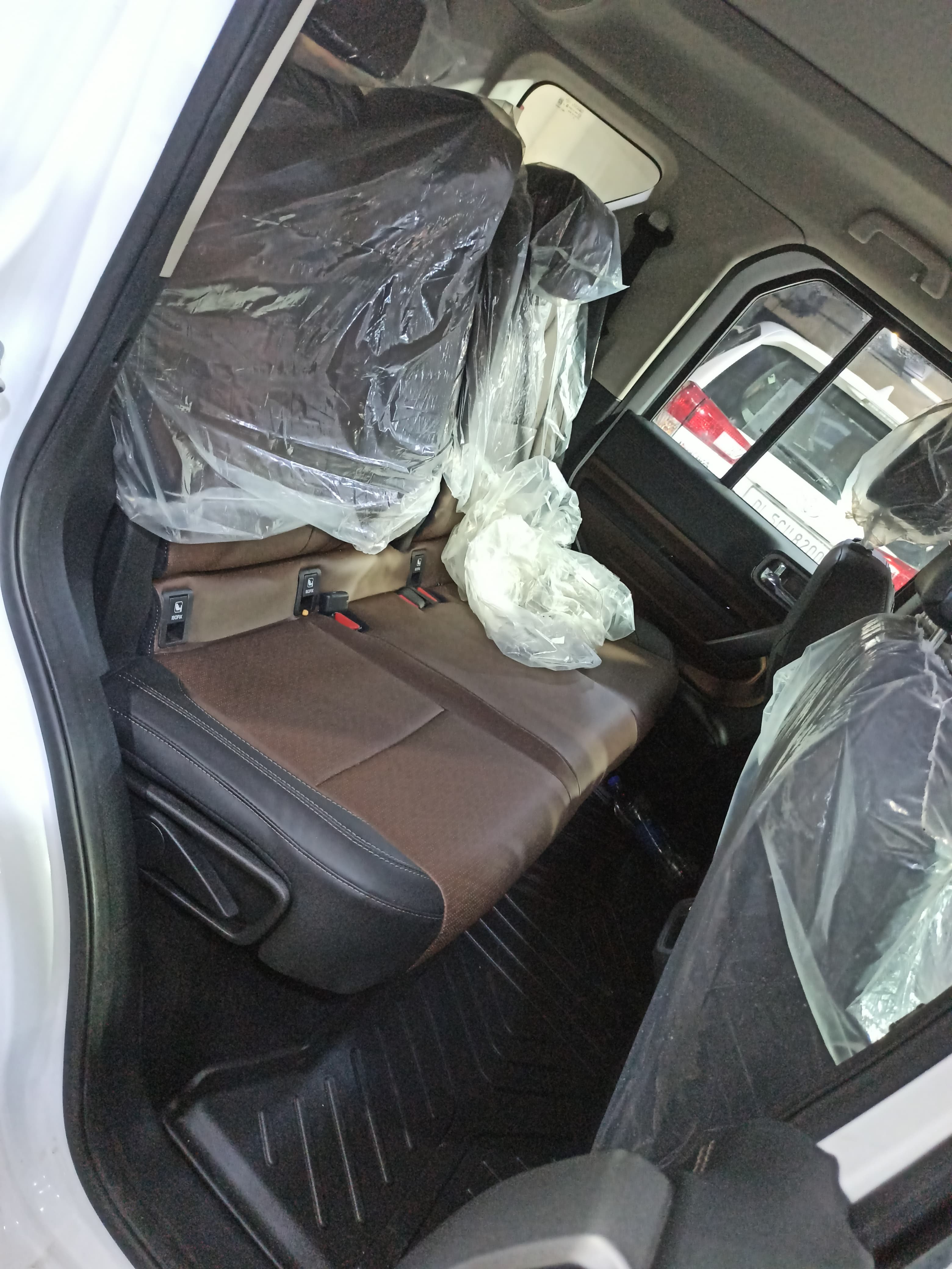 Buy Used Mahindra Thar ROXX AX7L 4WD Diesel AT of 2025 model @ 23 ...