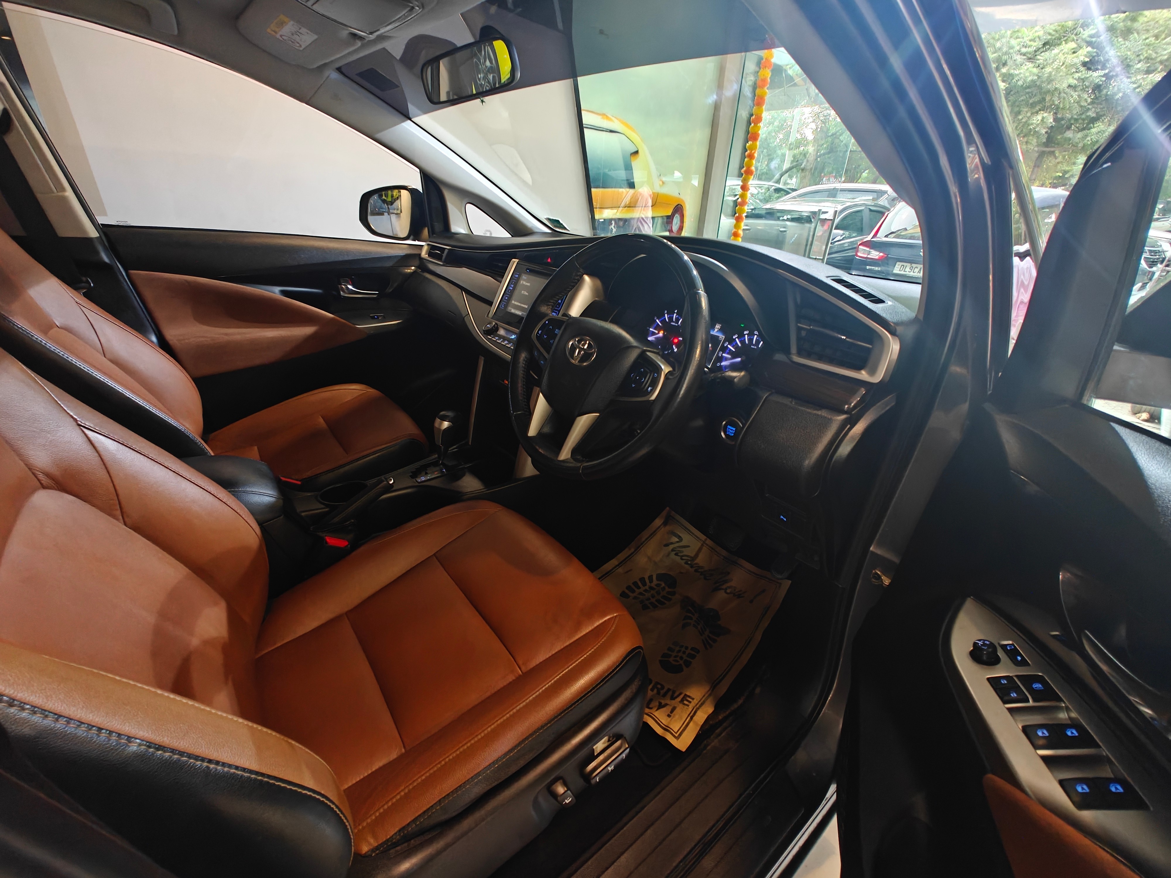 Buy Used Toyota Innova Crysta 2.7 ZX AT of 2019 model @ 14,50,000 INR ...