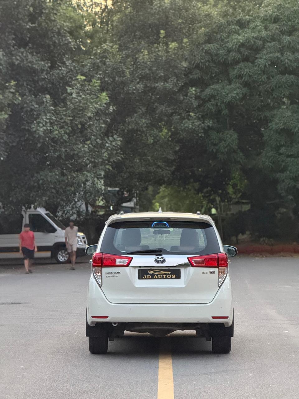 Buy Used Toyota Innova Crysta 2.4 ZX 7 STR AT of 2022 model @ 22,00,000 ...