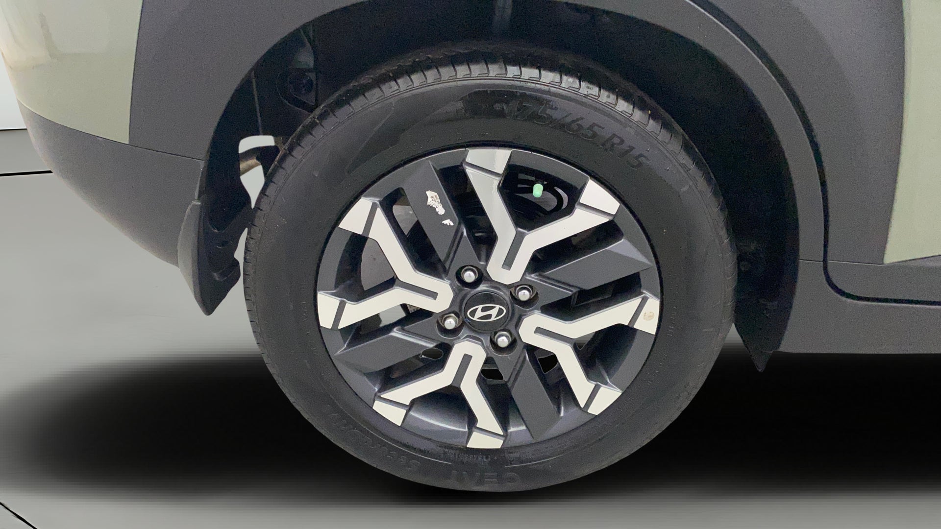 Buy Used Hyundai Exter SX Opt Connect AMT of 2023 model @ 9,37,626 INR ...