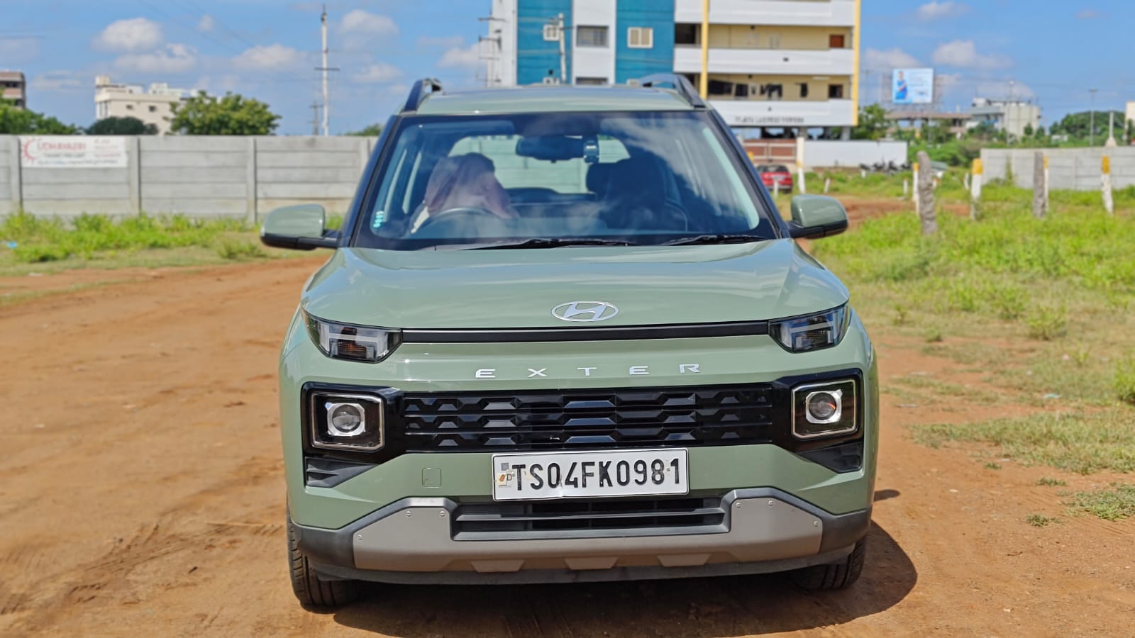 Buy Used Hyundai Exter SX Opt Connect DT AMT of 2023 model @ 9,80,000 ...